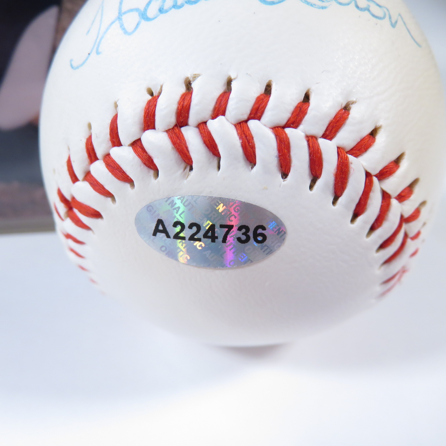 Hank Aaron Atlanta Braves Signed Baseball and Photo w/ COA