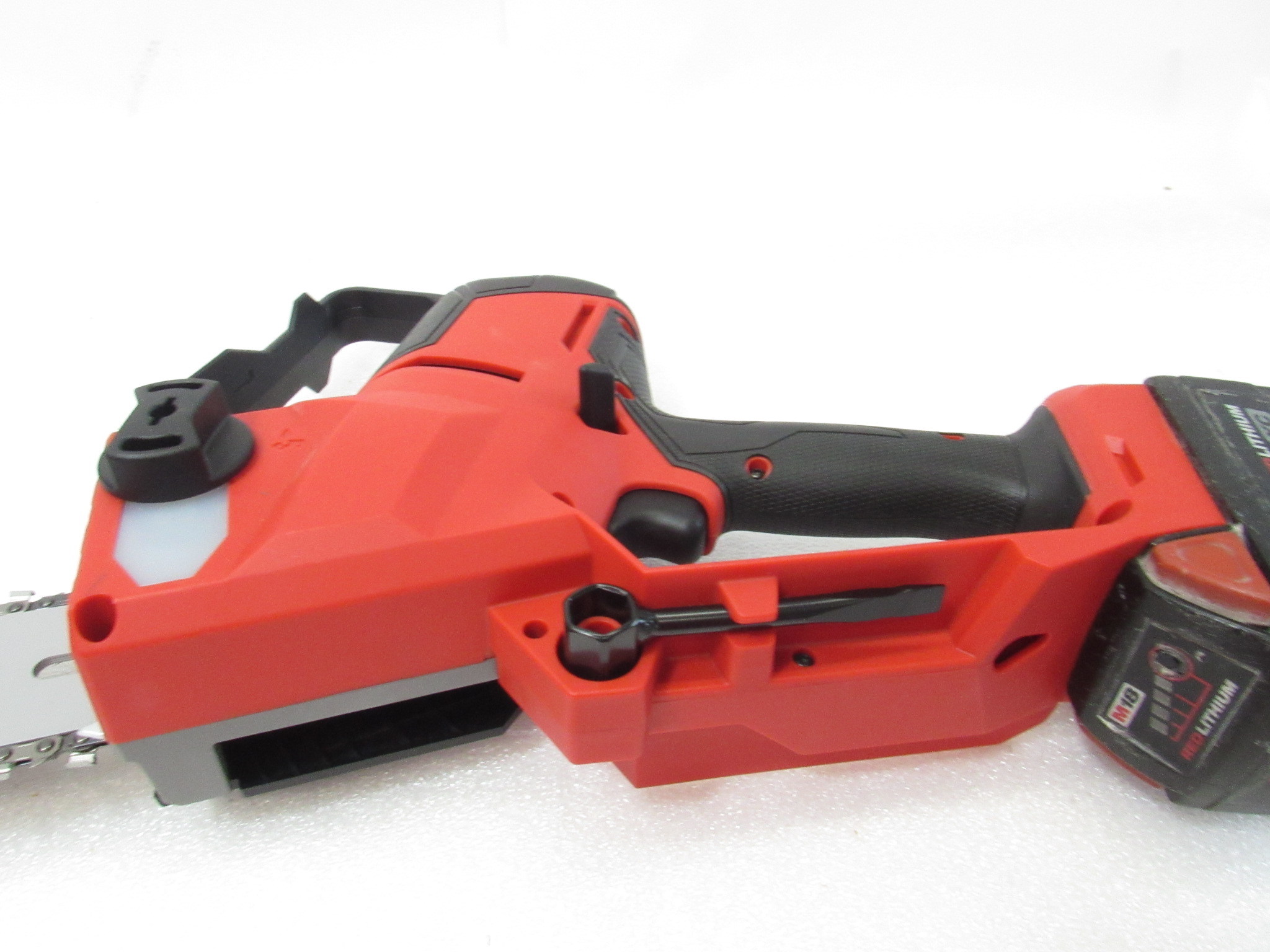 Milwaukee 3004-20 M18 FUEL HATCHET 8" Pruning Saw