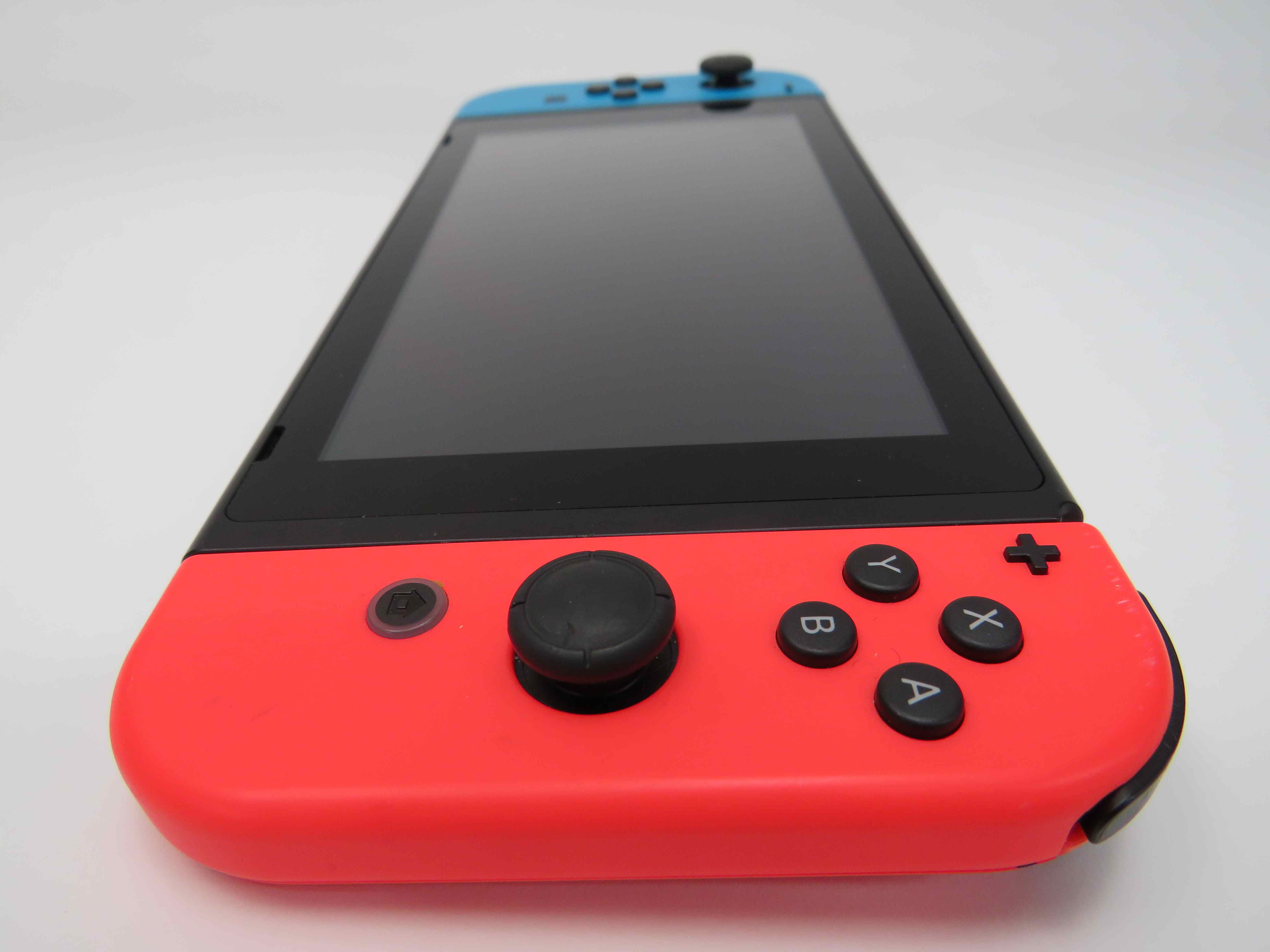 Nintendo Switch Original 32GB Video Gaming System HAC-001(-01) 0989