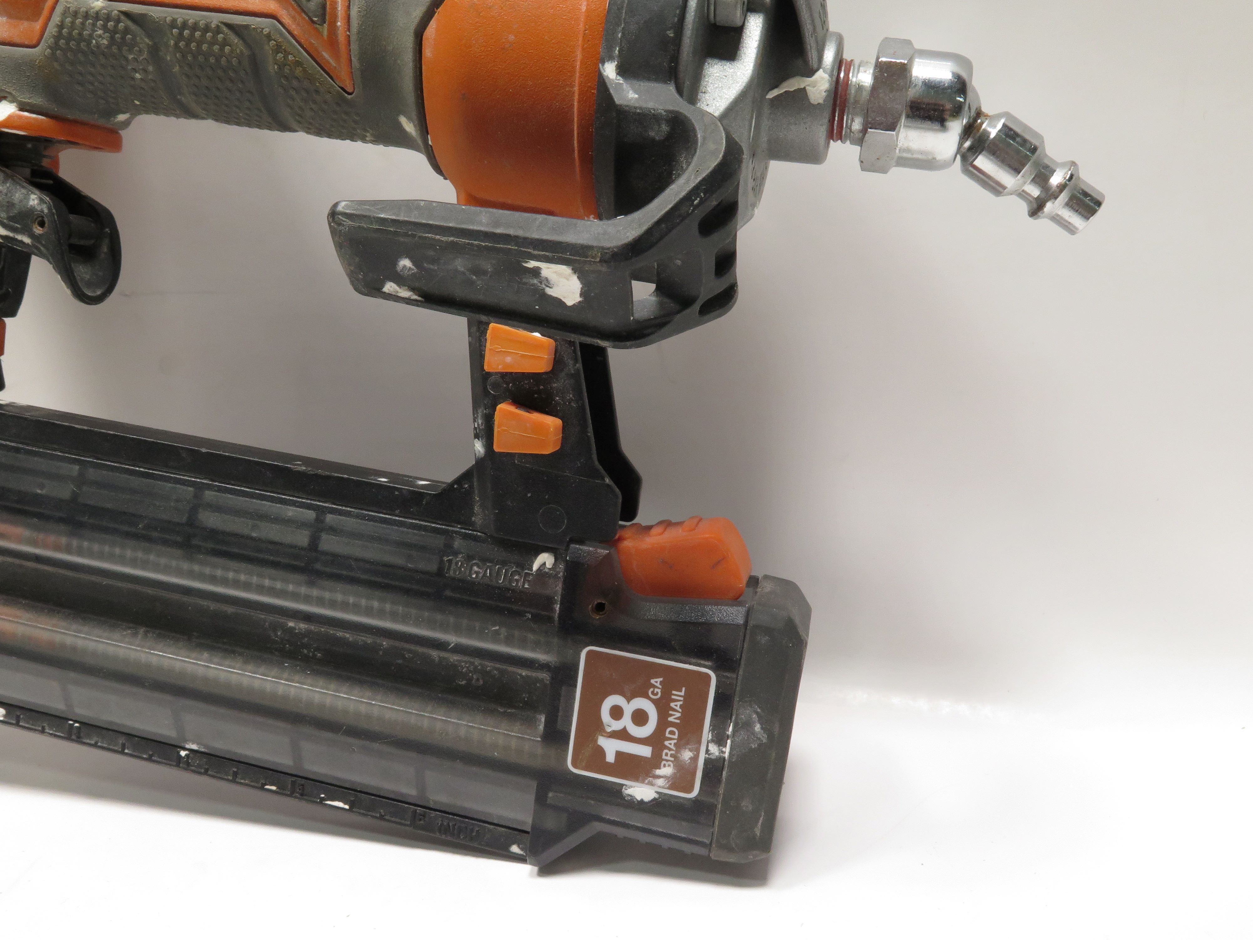 Ridgid R213BNF3 Pneumatic 18-Gauge 2-1/8 in. Brad Nailer 4223