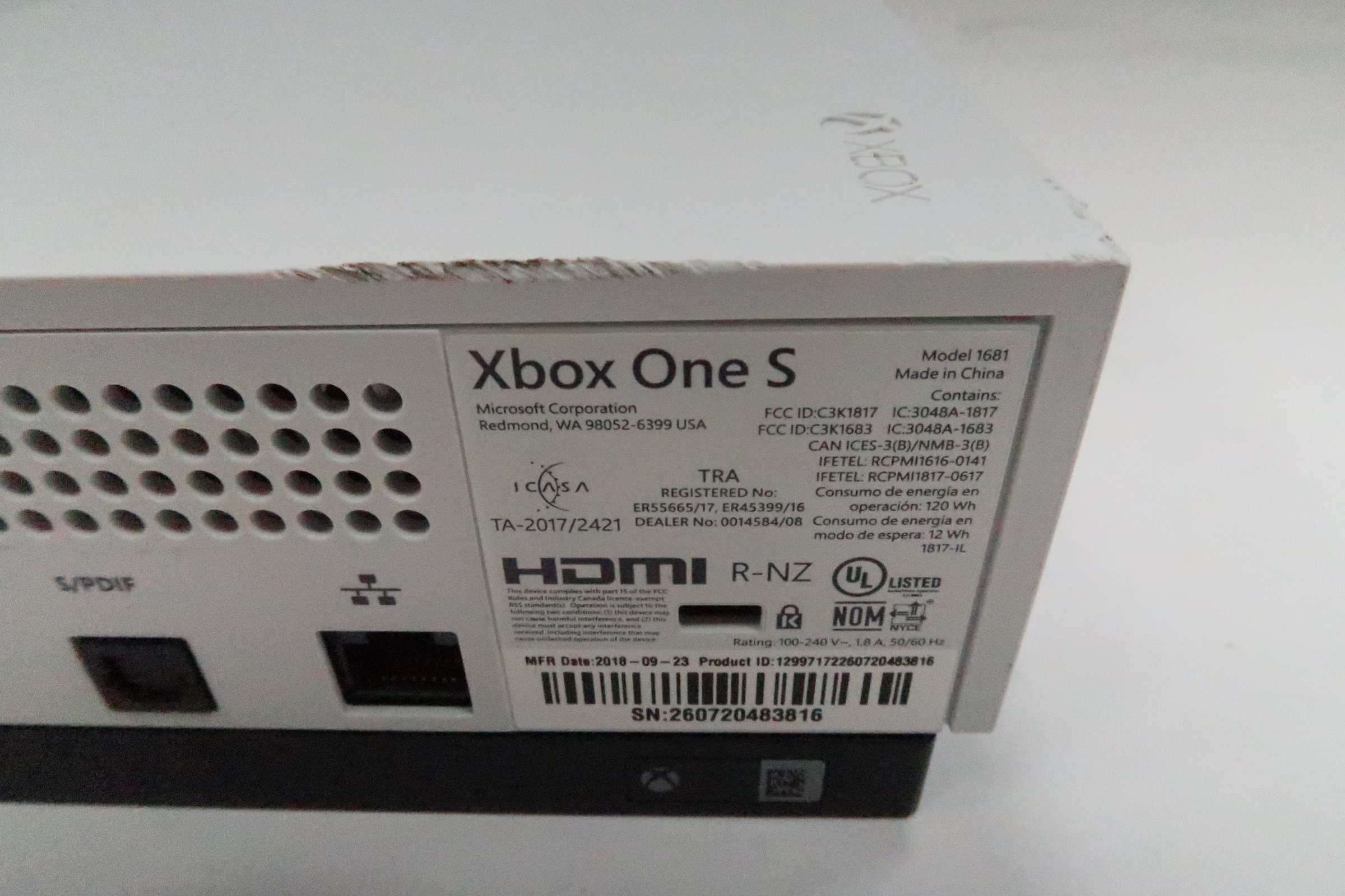 Microsoft 1681 Xbox One S 1TB Video Game Console 0563