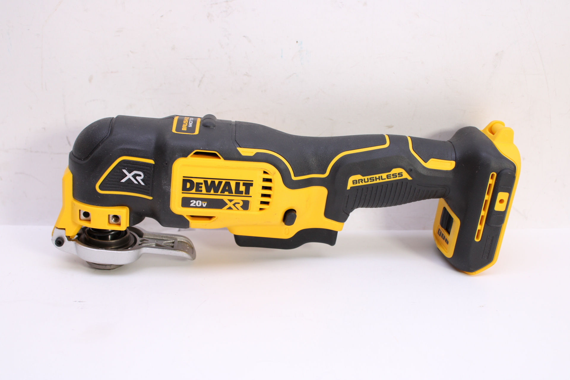 DeWalt DCS356 MAX XR 20V Brushless Cordless Oscillating Multi-Tool DeWalt DCS356 MAX XR 20V Brushless Cordless Oscillating Multi-Tool