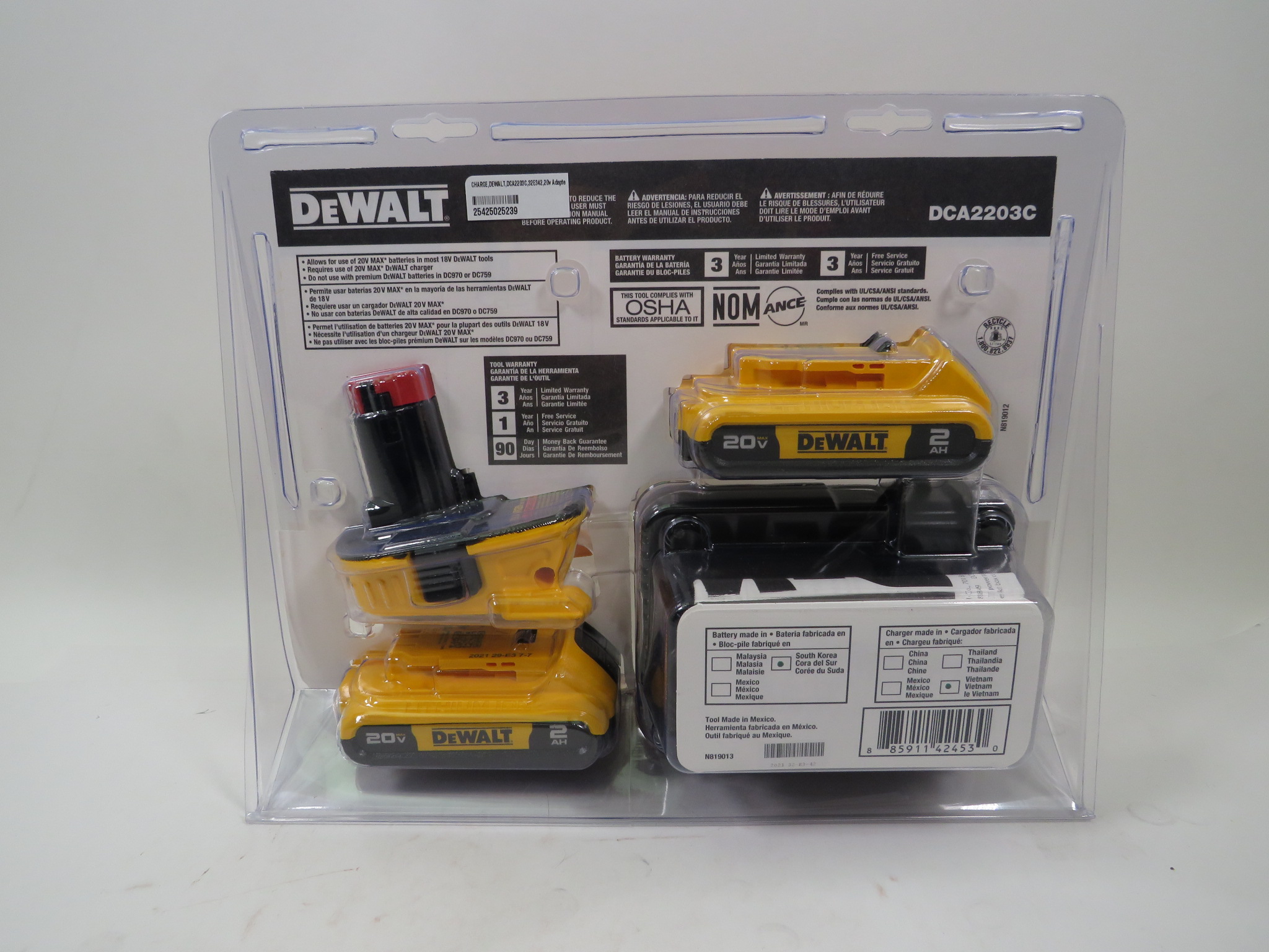 DeWalt DCA2203C 18V to 20V MAX Lithium Ion Battery and Charger Kit
