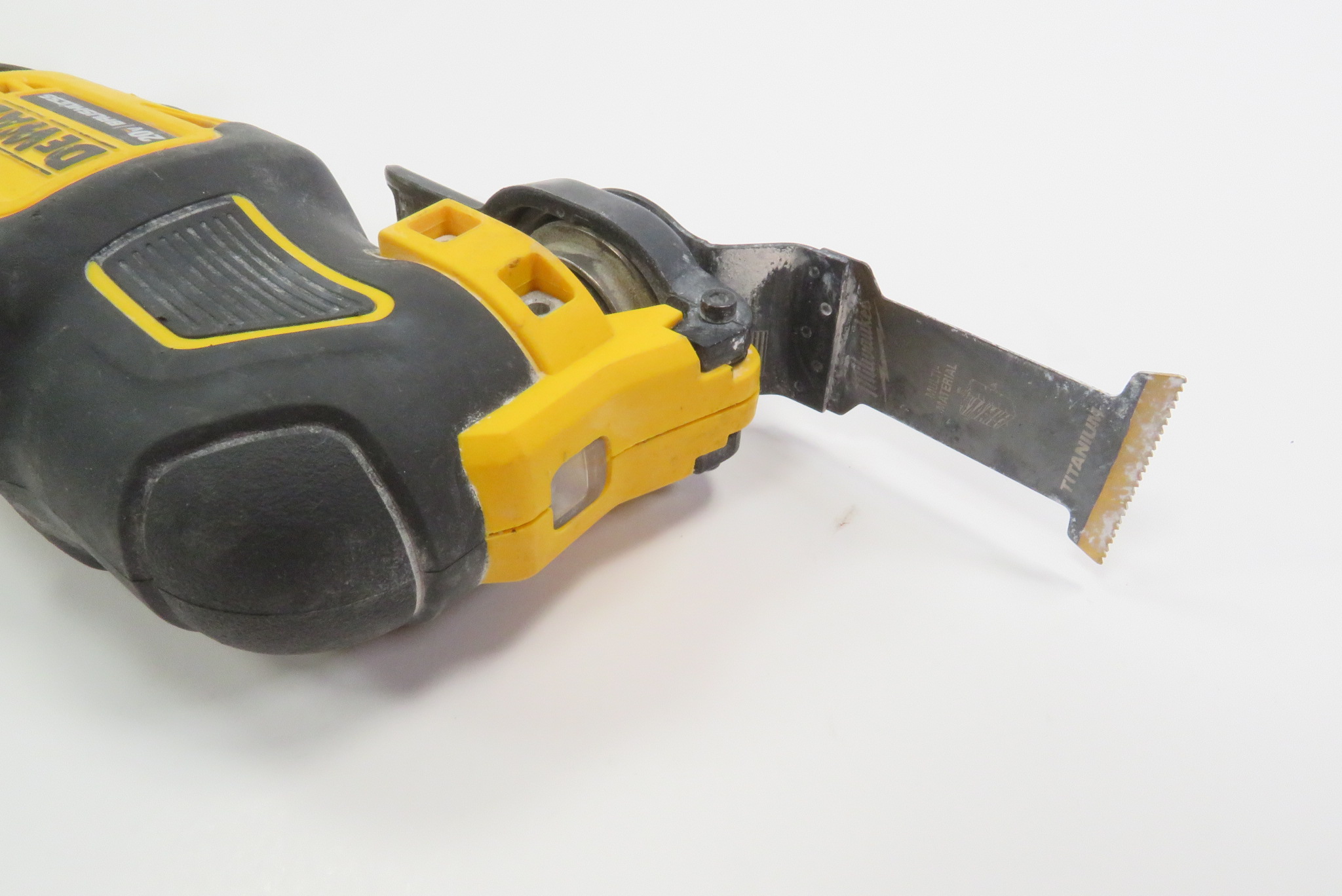 DeWalt DCS354 ATOMIC 20V MAX Cordless Brushless Oscillating Multi-Tool