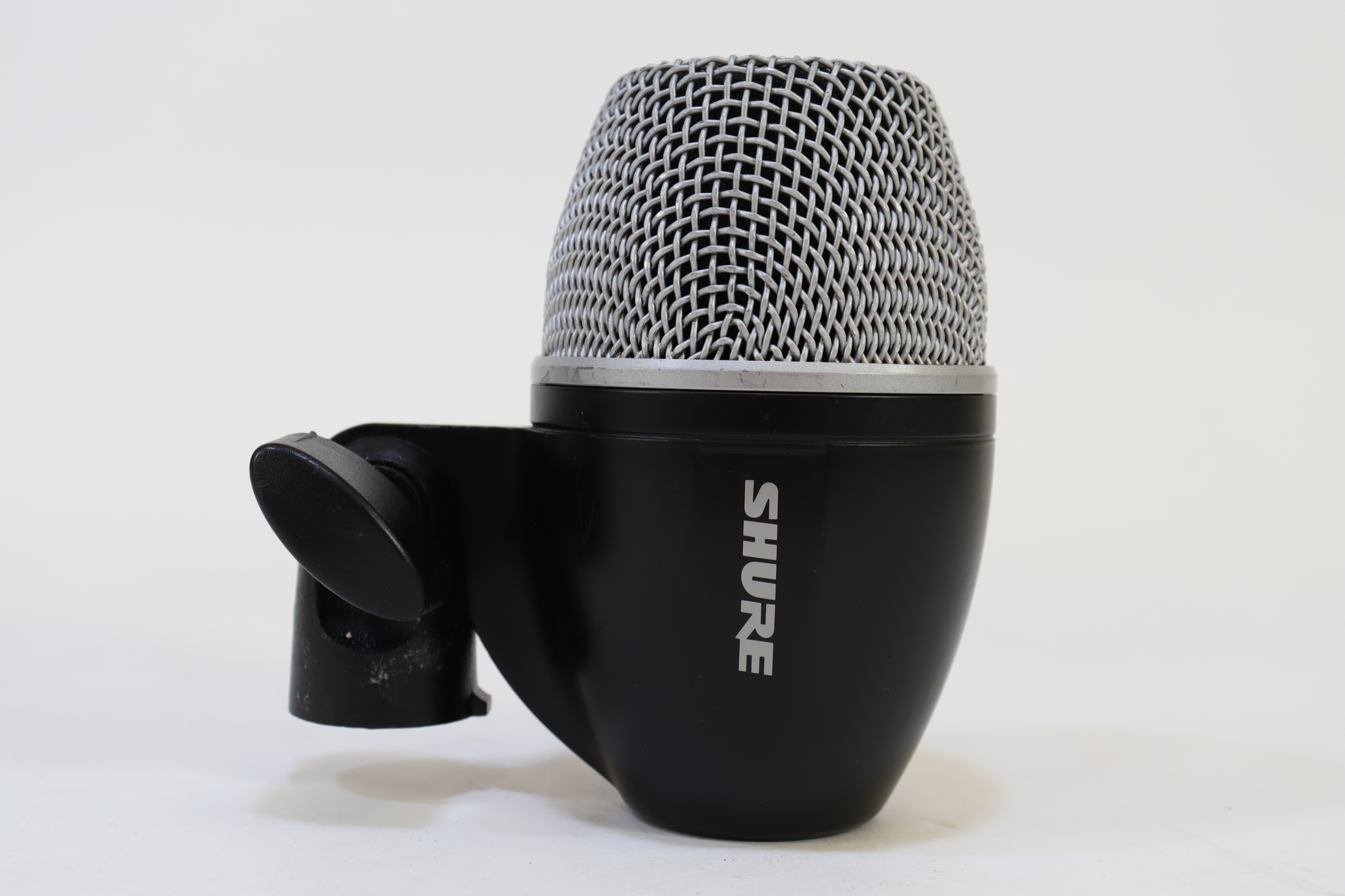 Shure PGA52 Dynamic Microphone - Cardioid Pick-up Pattern Swivel-Mount ...