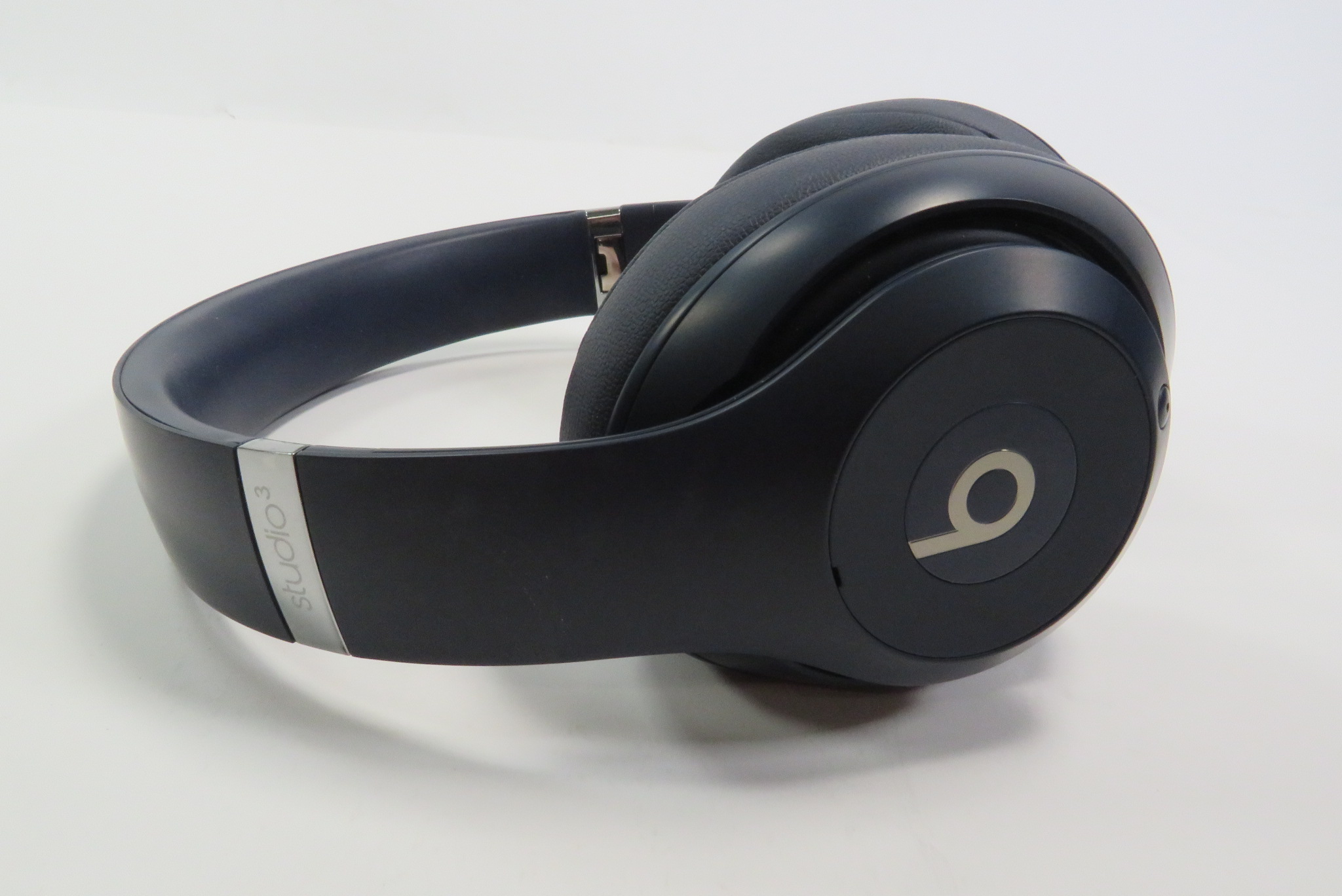 Apple Beats Studio 3 A1914 MX402LL/A Noise Cancelling Wireless Headphones