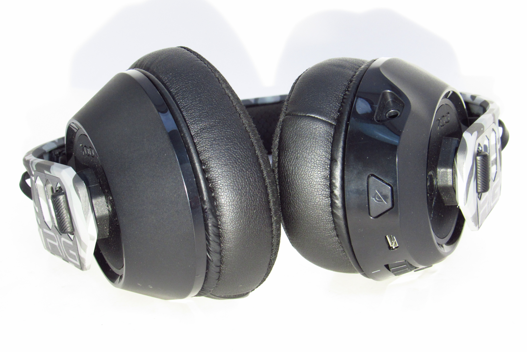 Nacon Gaming RIG 700 Wireless Gaming Headset - White/Black Camo