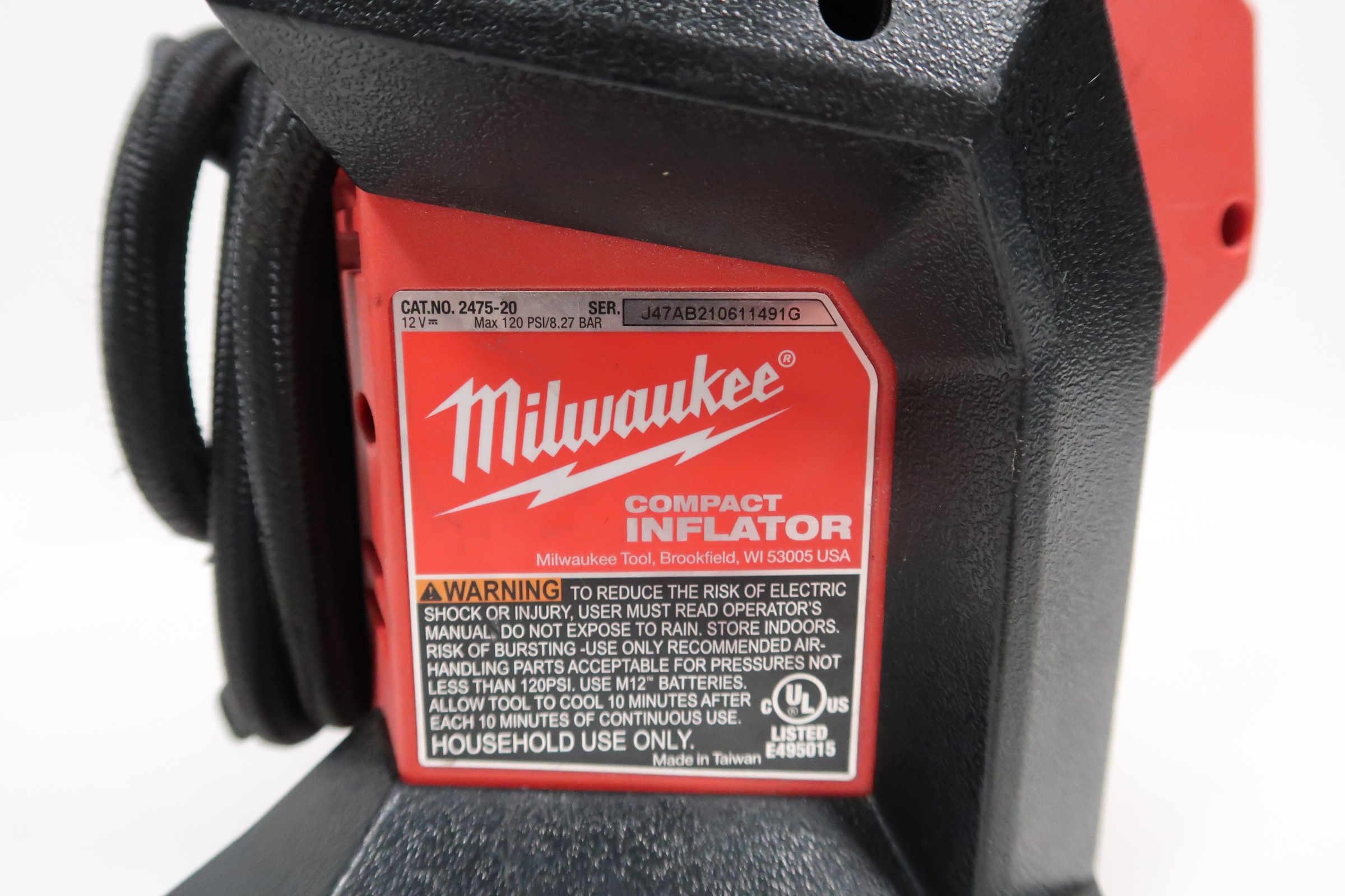 Milwaukee 2475-20 12-Volt Lithium-Ion Cordless Compact Inflator