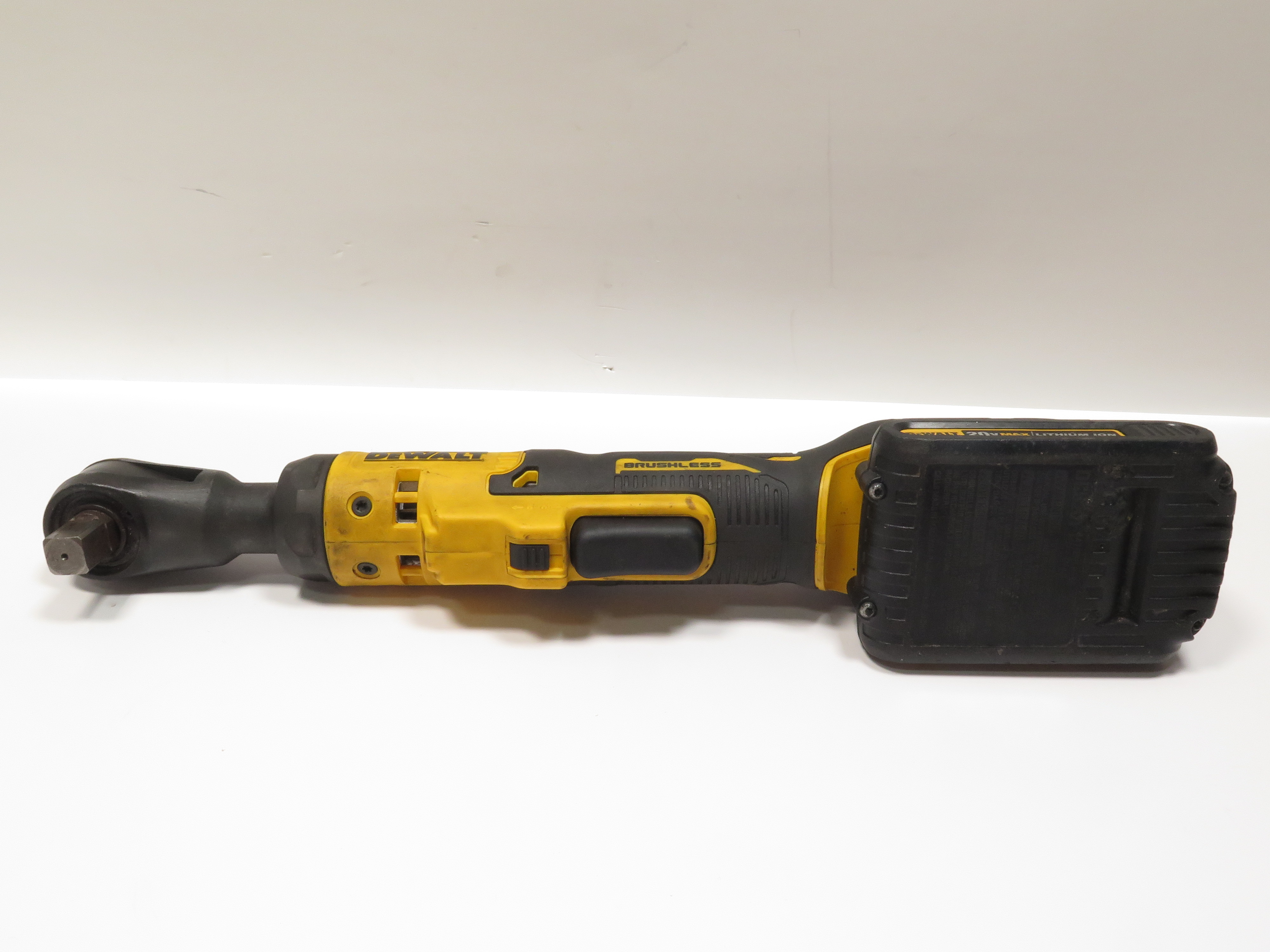 DeWalt DCF512 ATOMIC 20V MAX Cordless 1/2 in. Ratchet 6648