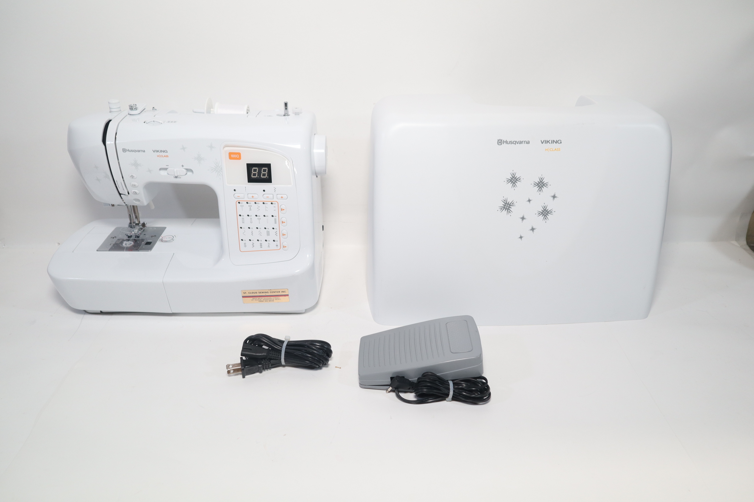 Husqvarna Viking H/Class 100Q White Sewing Machine 0563 / Adjustable ...