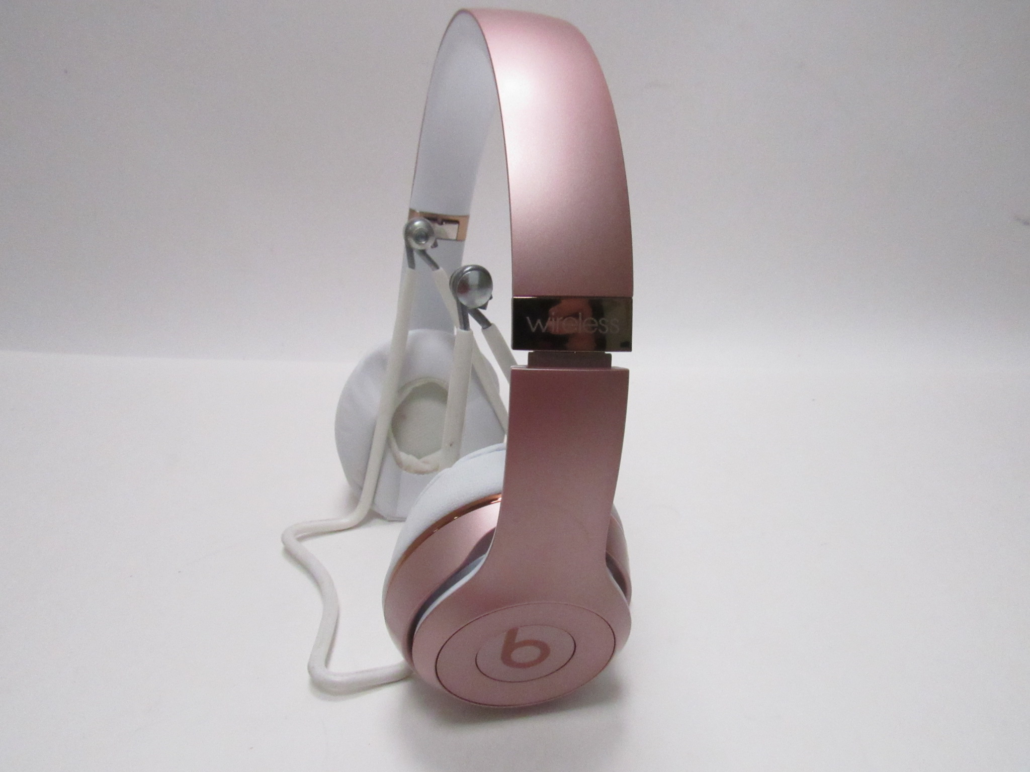 Beats by Dr. Dre Beats Solo 3 A1796 Wireless On-Ear Headphones Rose Gold