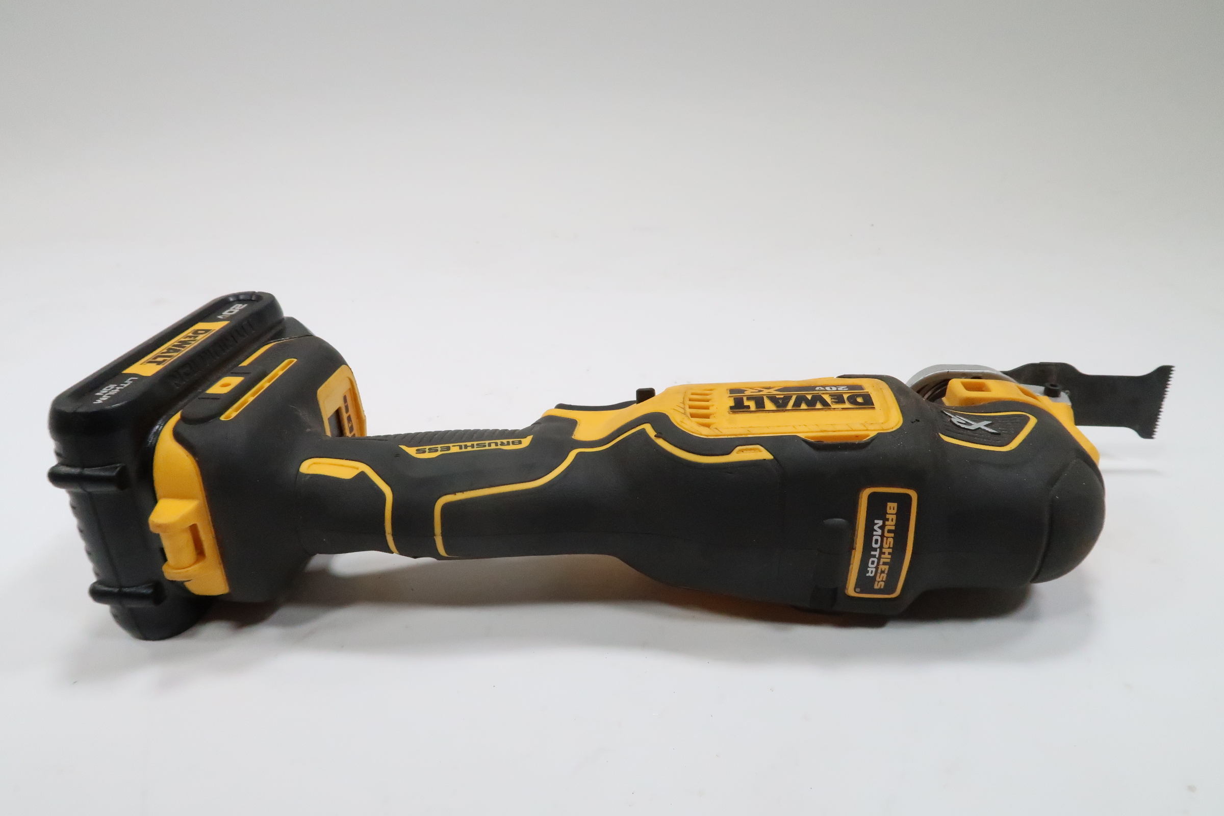 DeWalt DCS356 20V MAX XR Cordless Brushless 3-Speed Oscillating Multi ...