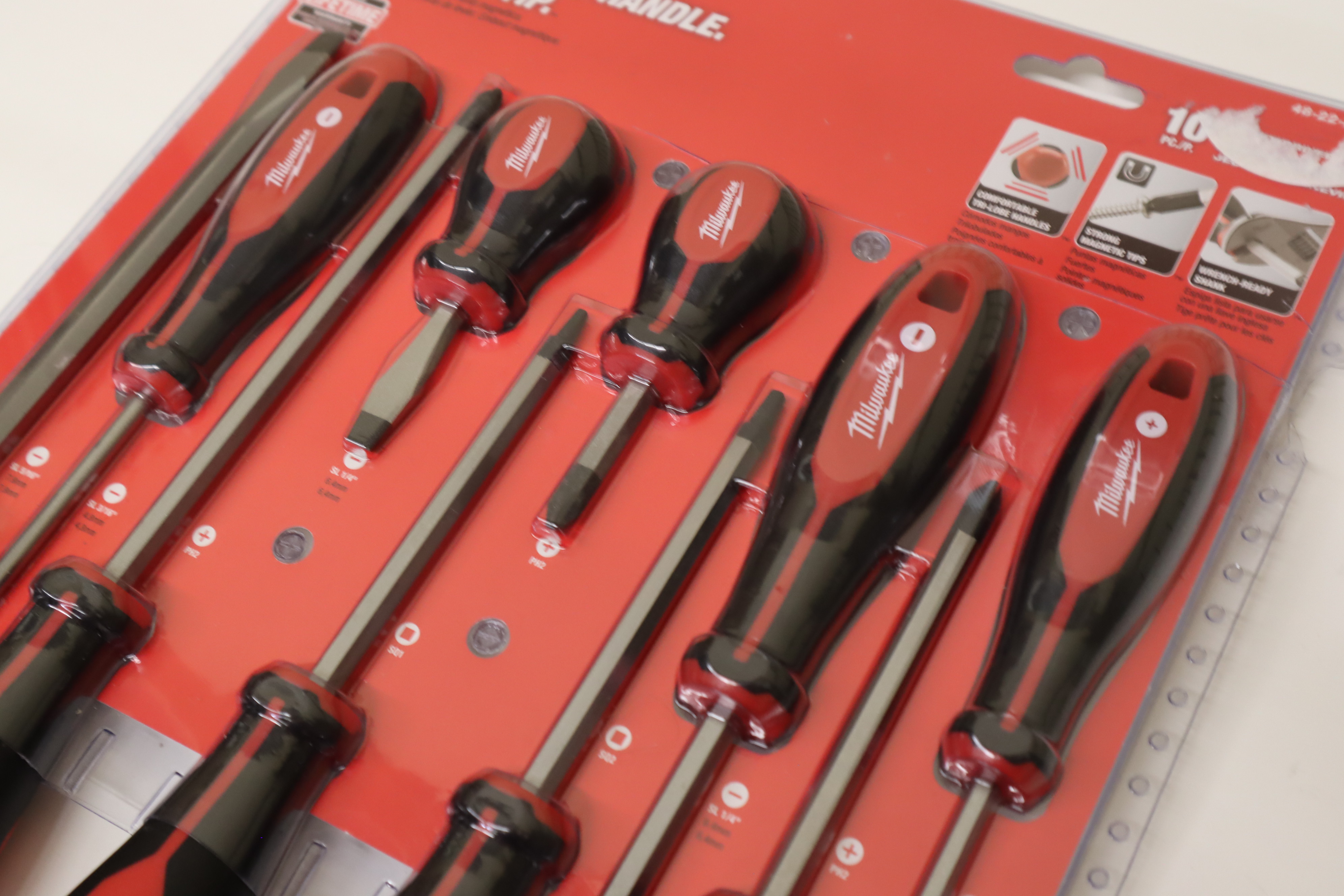 Milwaukee 48-22-2710 10PC Mixed Screwdriver Set Local Pickup Only 5964