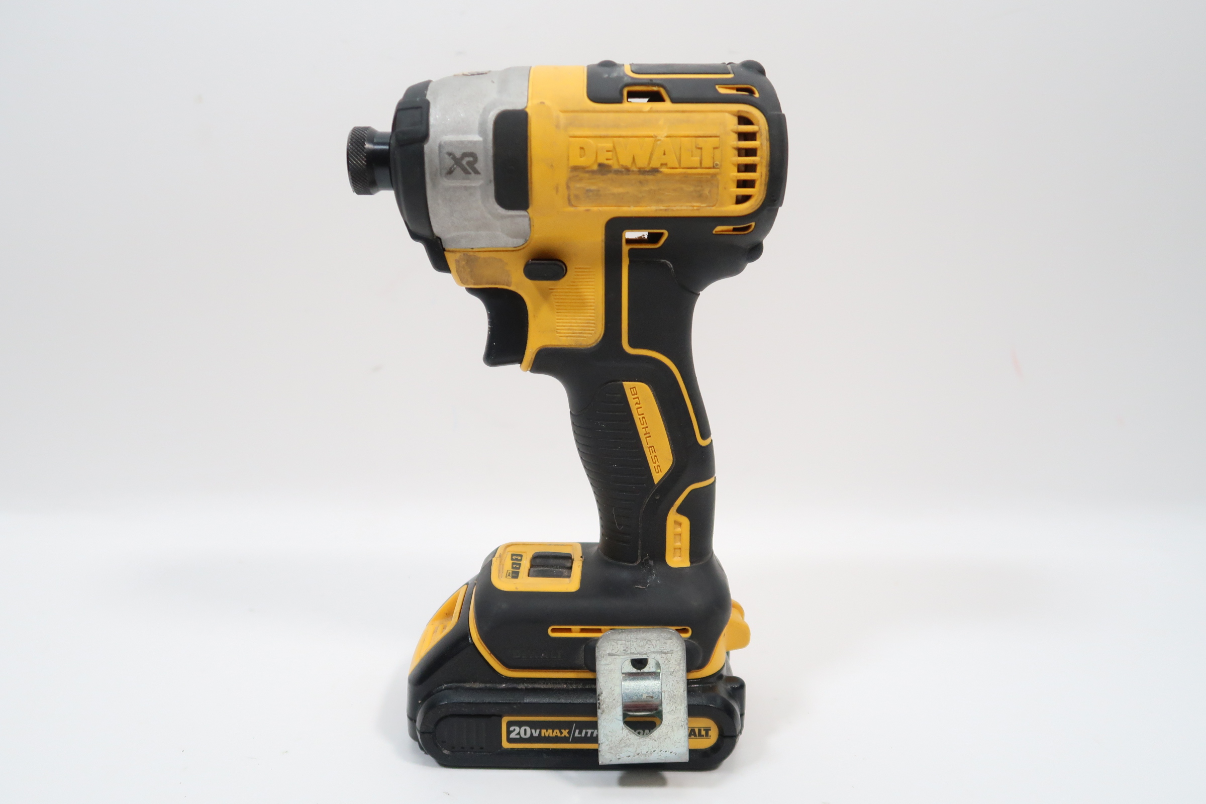DeWalt DCF887 20V MAX XR Cordless Brushless 3-Speed 1/4 in. Impact Driver