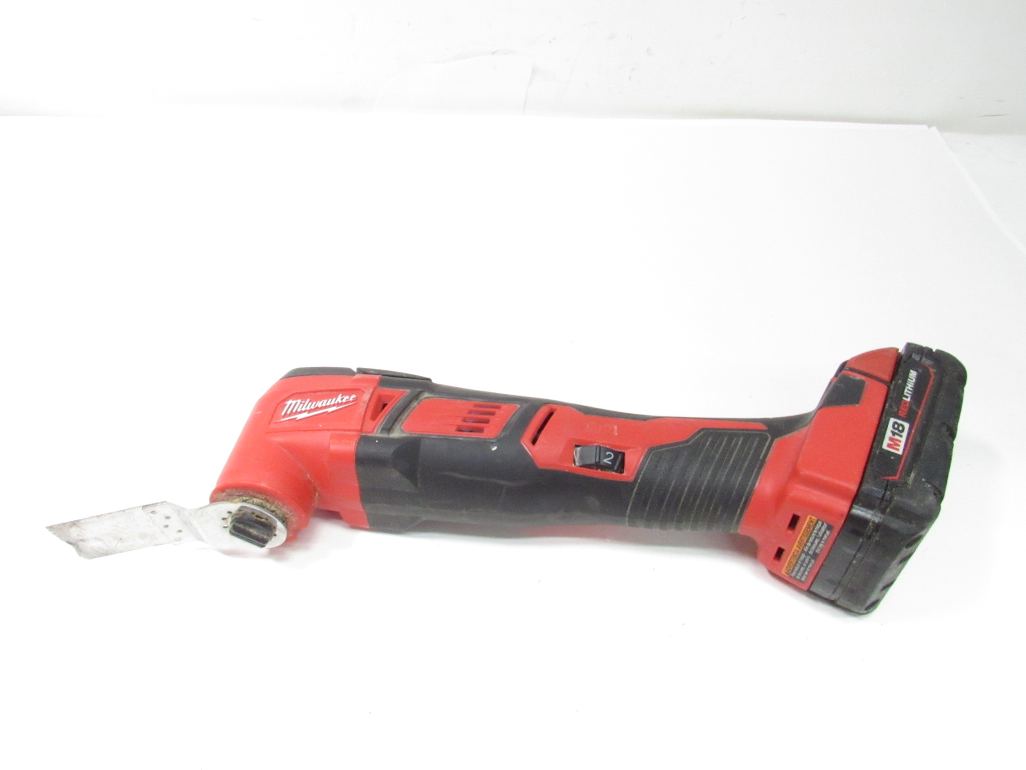 Milwaukee 2626-20 M18 18V Lithium-Ion Cordless Oscillating Multi-Tool