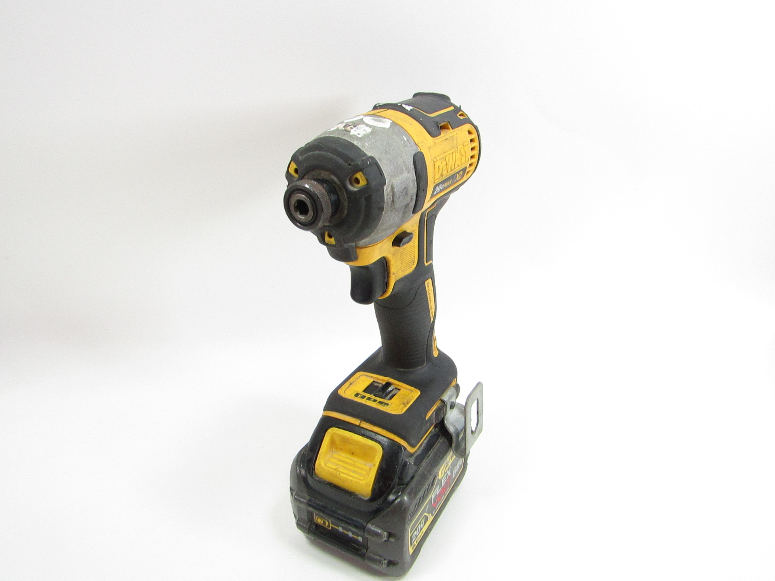 DeWALT DCF887 20V MAX XR Brushless 3-Speed 1/4" Cordless Impact Driver 8316