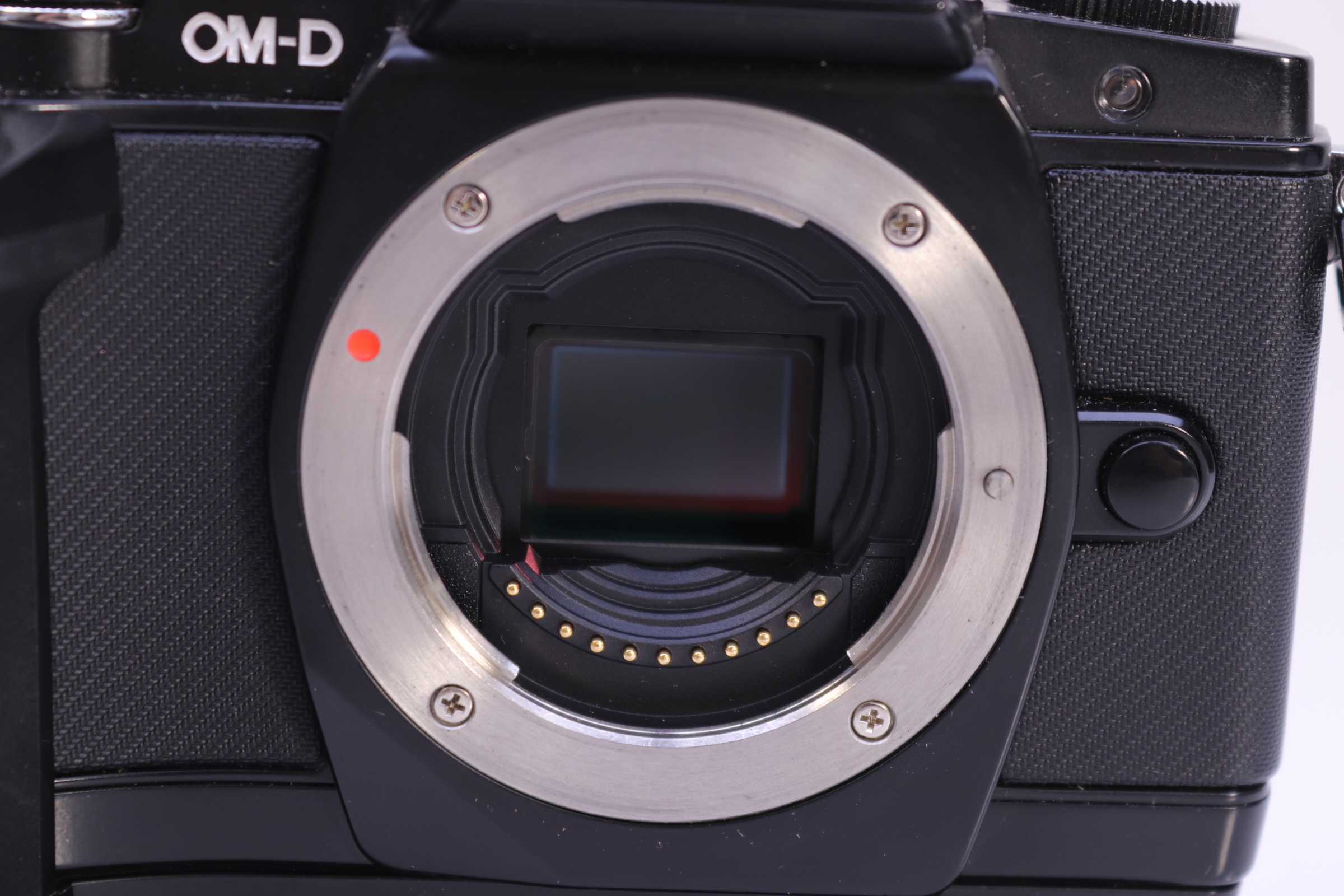 Olympus V204040BU000 OM-D E-M5 Mark I 16MP Live MOS Mirrorless Digital ...