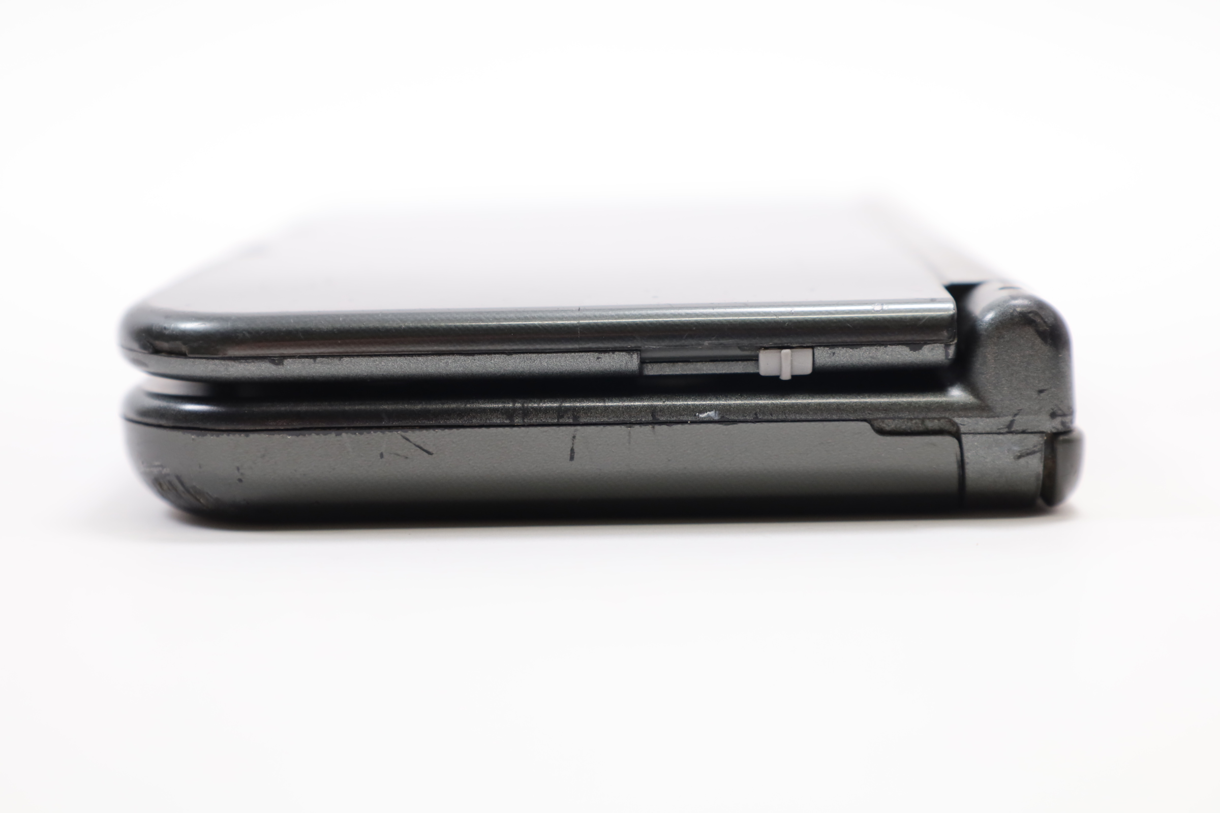 Nintendo New 3DS XL RED-001 3D Portable Gaming System - Gray (9477)