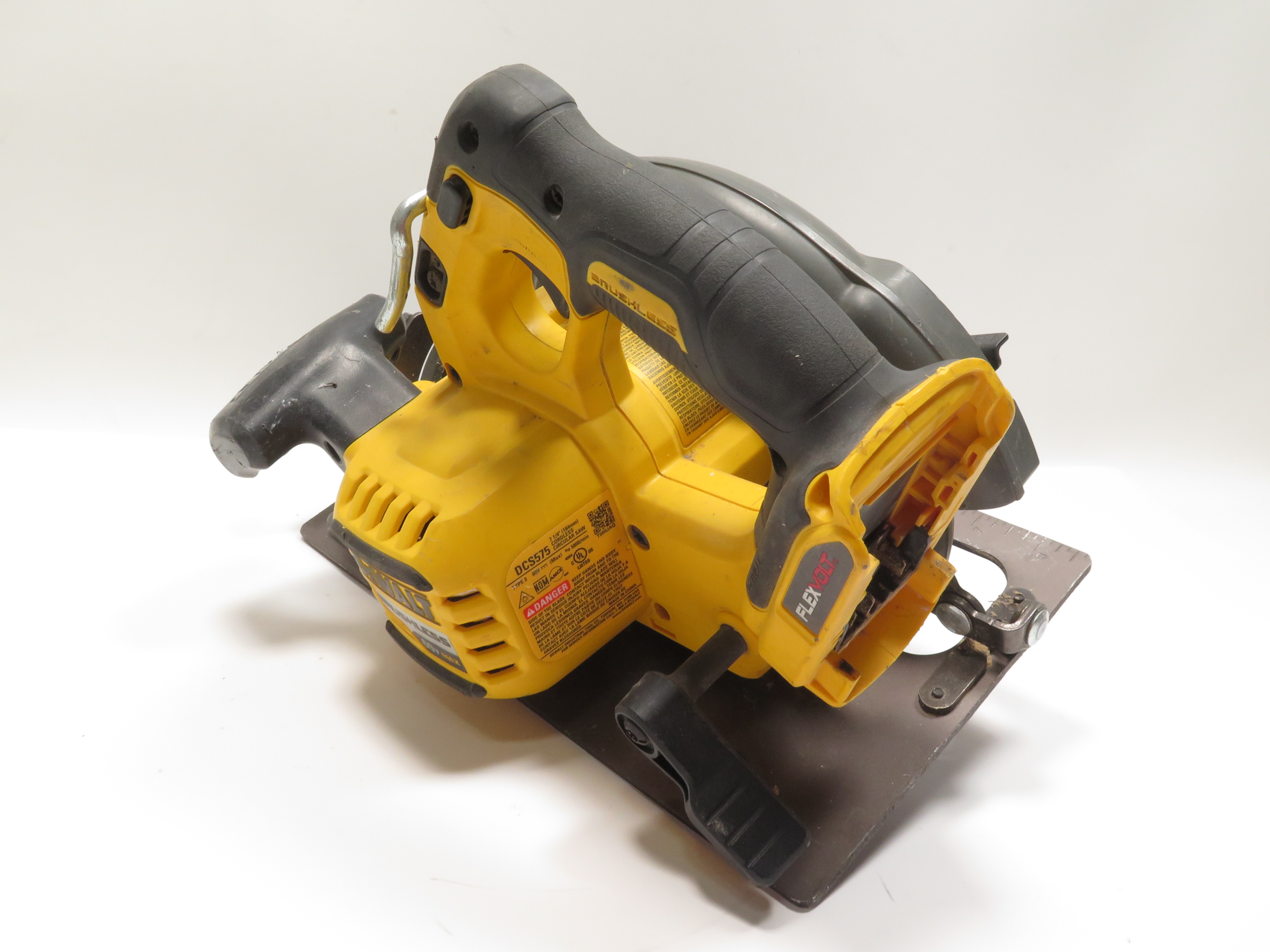 DeWalt DCS575 FlexVolt 60-Volt MAX Cordless Brushless 7-1/4 in ...