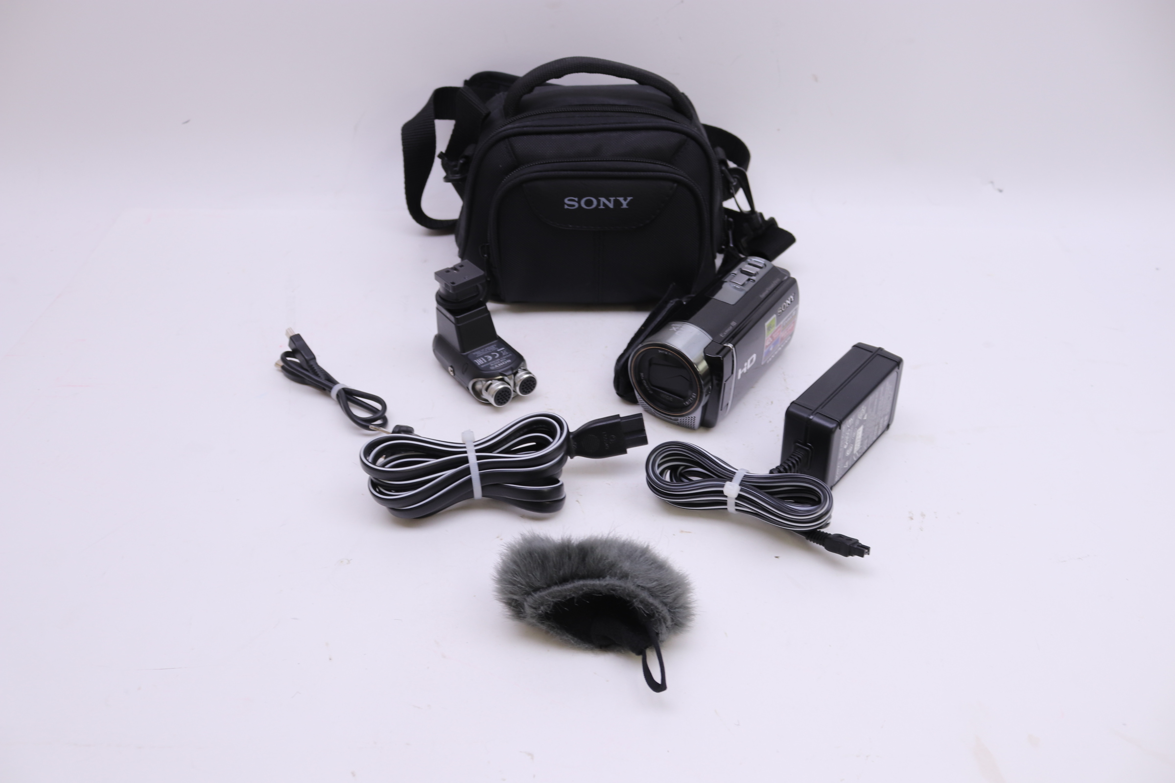 Sony Handycam HDR-CX160 HD Flash Memory 3.0" Touch Panel LCD Camcorder