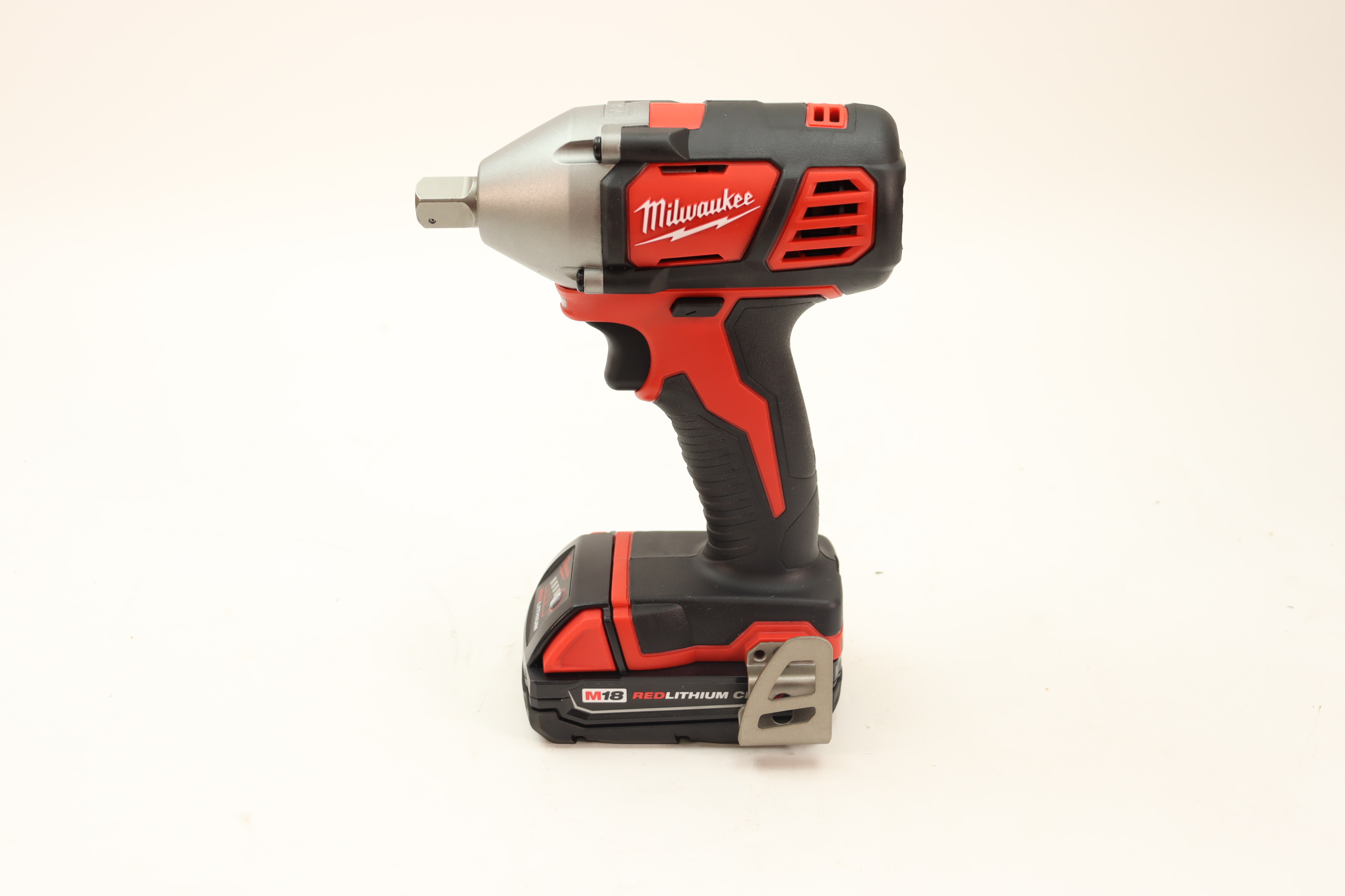 Milwaukee M18 2659-20 1/2" Cordless Impact Wrench Has Pin Detent