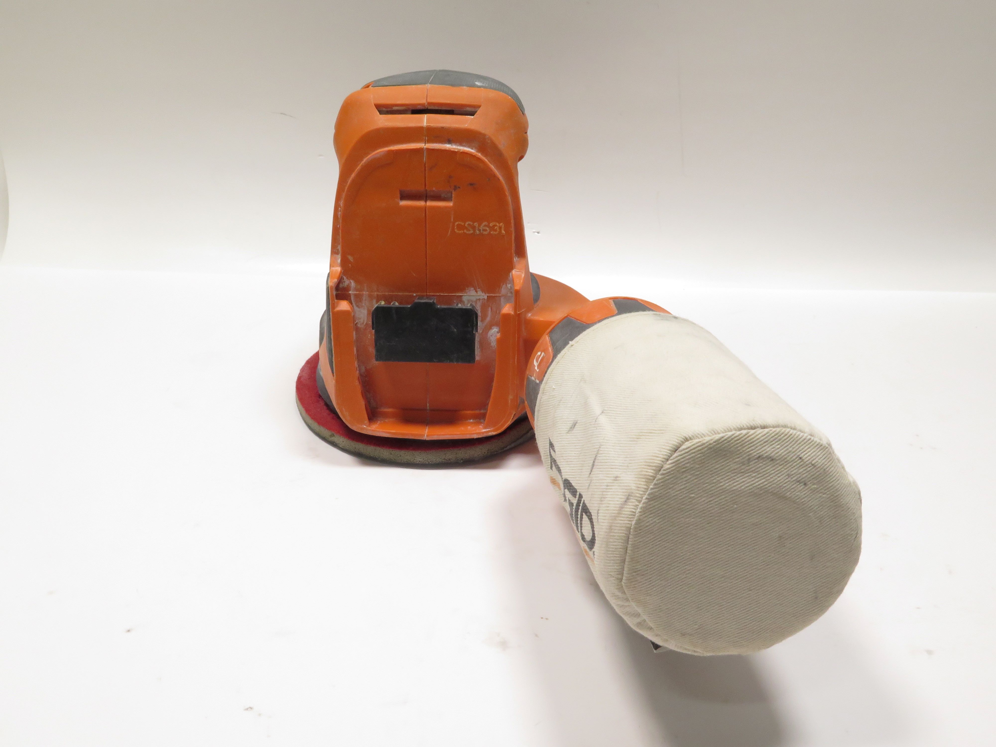 Ridgid R8606 18V Cordless 5 in. Random Orbit Sander 4421