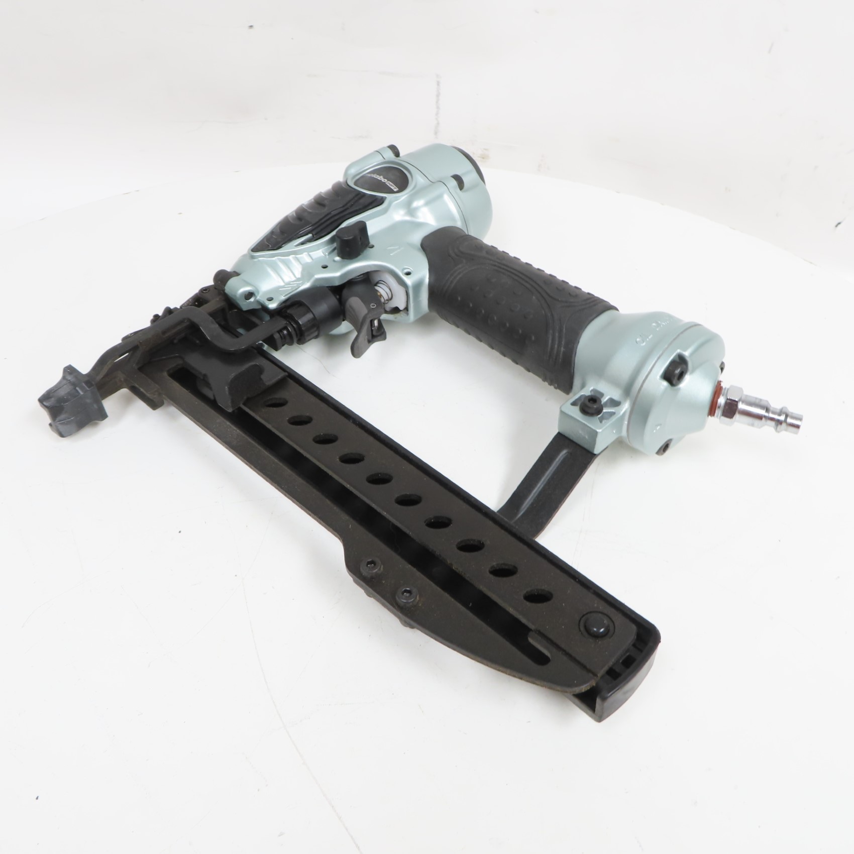 Metabo HPT N 3804AB3(S) 1/4" 18-Gauge Pneumatic Narrow Crown Stapler