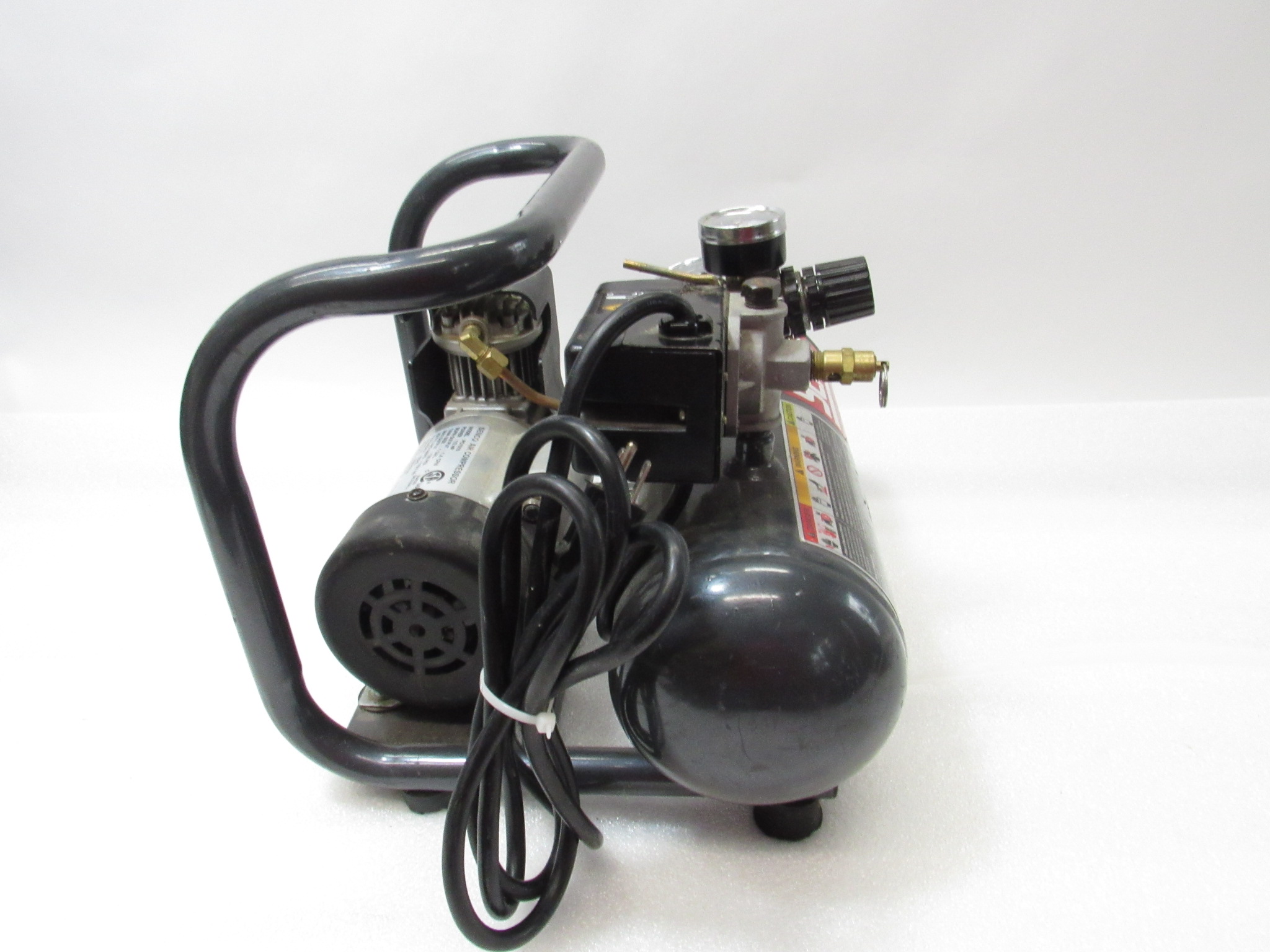 Senco PC1010 1/2- Horsepower 1-Gallon Portable Hot Dog Air Compressor