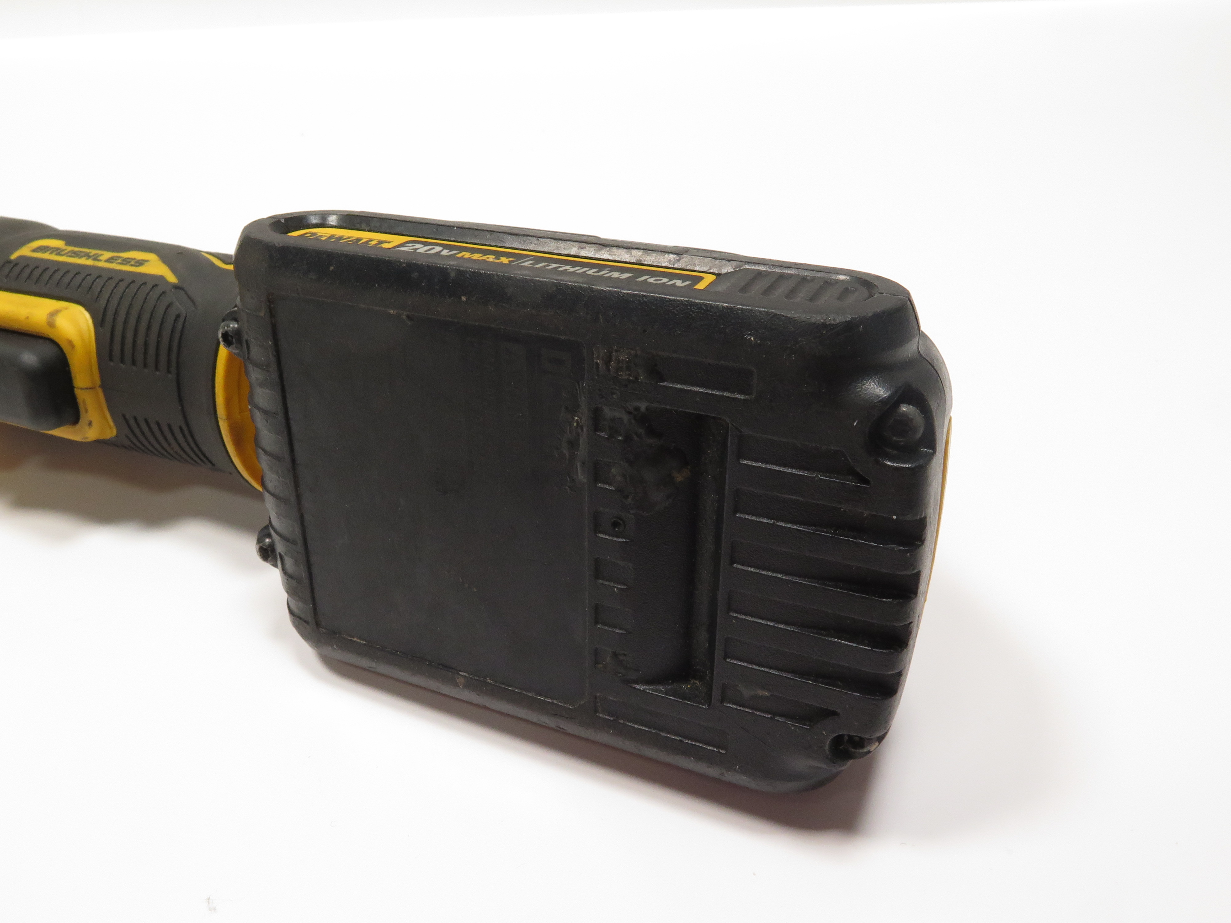 DeWalt DCF512 ATOMIC 20V MAX Cordless 1/2 in. Ratchet 6648