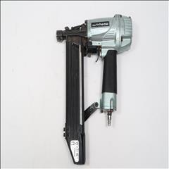 Metabo HPT N5008AC2 6-Gauge 7/16-in Medium Crown Construction Pneumatic ...