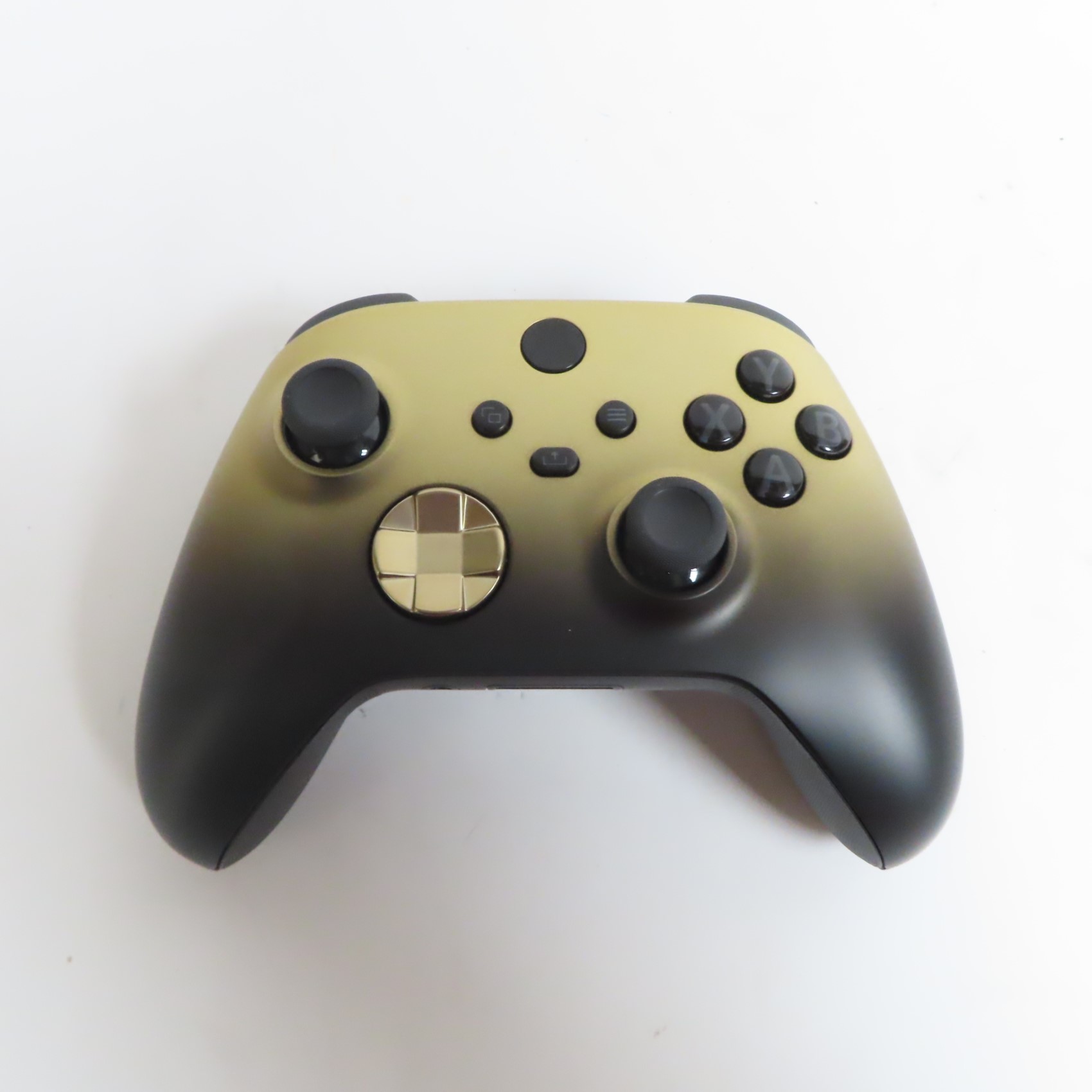 Microsoft 1914 Xbox Core Wireless Controller for Xbox/PC - Gold Shadow