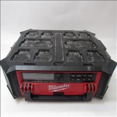 Milwaukee 2950-20 M18 Lithium-Ion Cordless PACKOUT Radio/Speaker