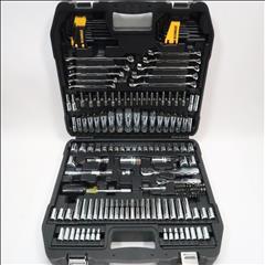 Dewalt dwmt81533 172 piece mechanics tool set store
