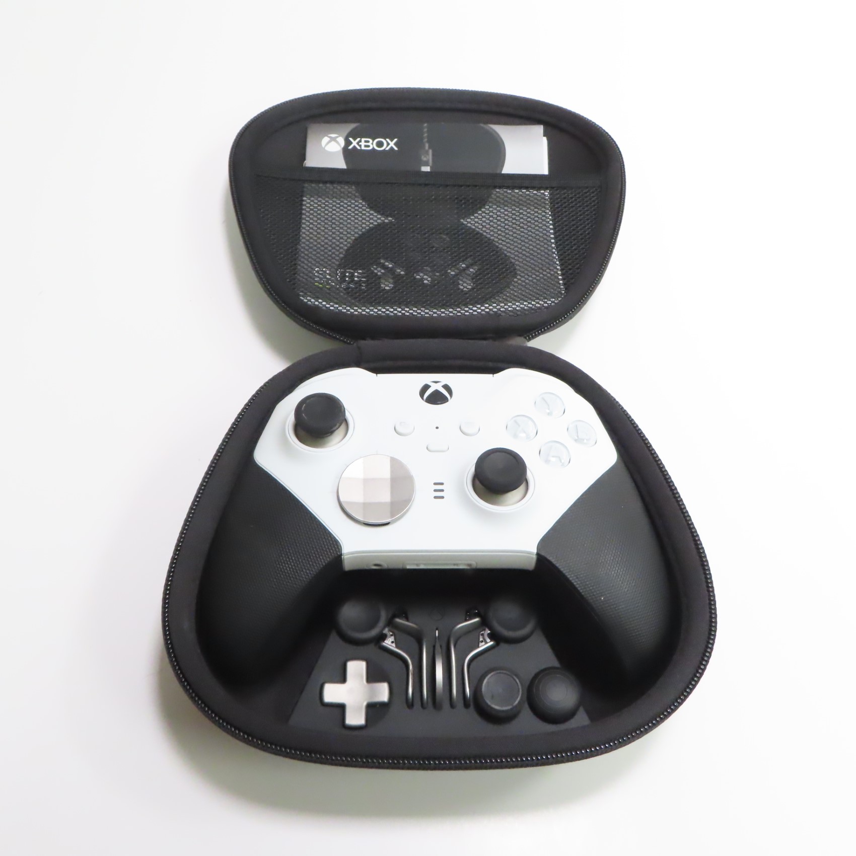 Microsoft 1797 Xbox Elite Series 2 Pro Controller for Xbox/PC - White ...