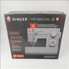 Singer 44S Heavy Duty Classic Sewing Machine