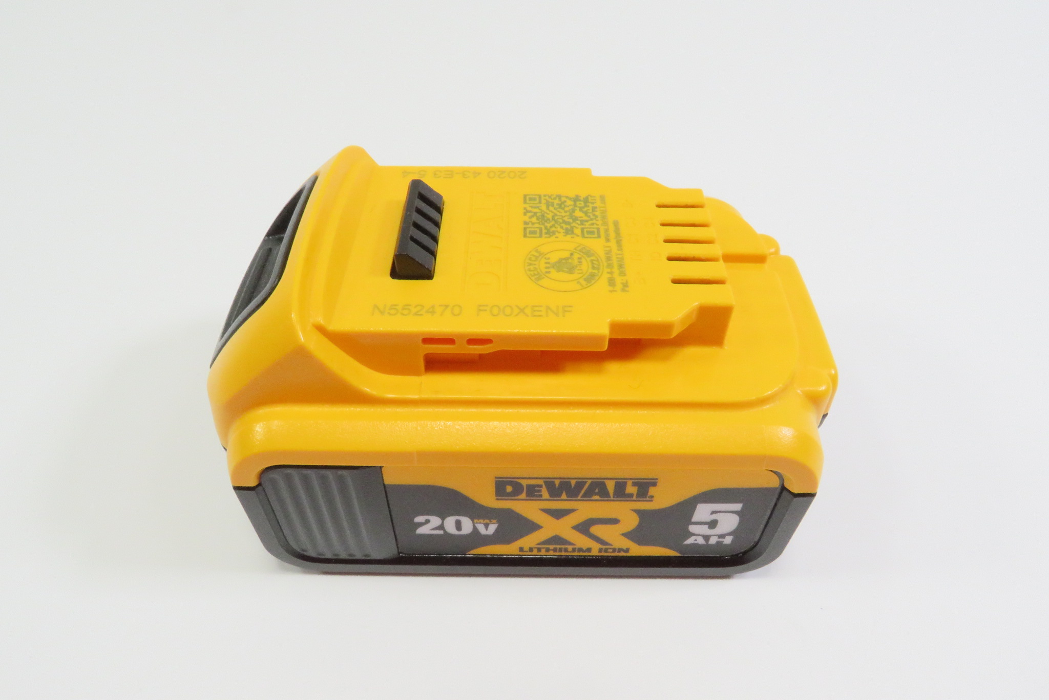 DeWalt DCB205 20-Volt MAX XR Lithium-Ion 5.0Ah Battery 1298