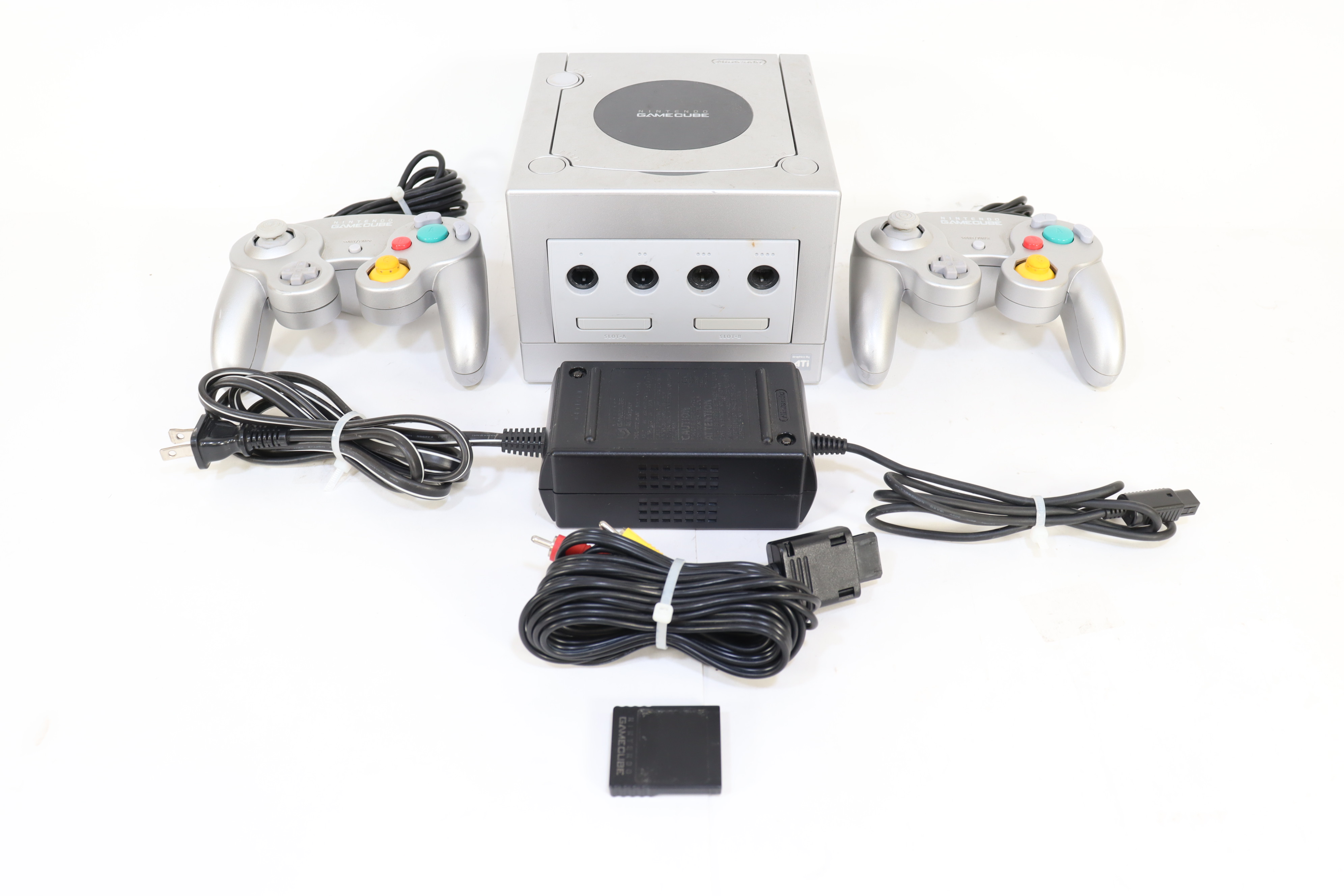 Nintendo DOL-101 GameCube Silver Body Home Video Game Console - 5636