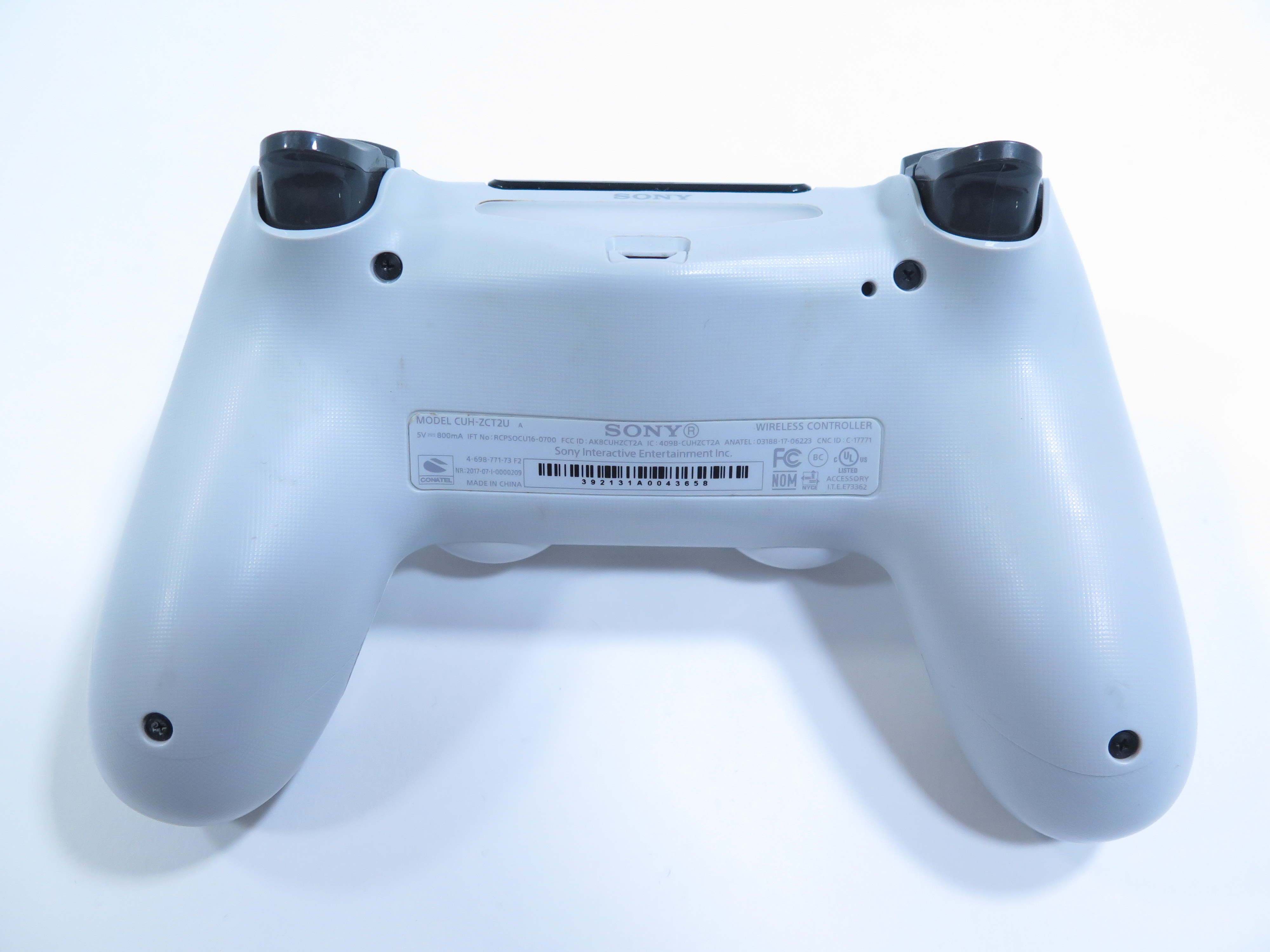 Sony CUH-ZCT2U PlayStation 4 Dual shock Wireless Controller - White 9155