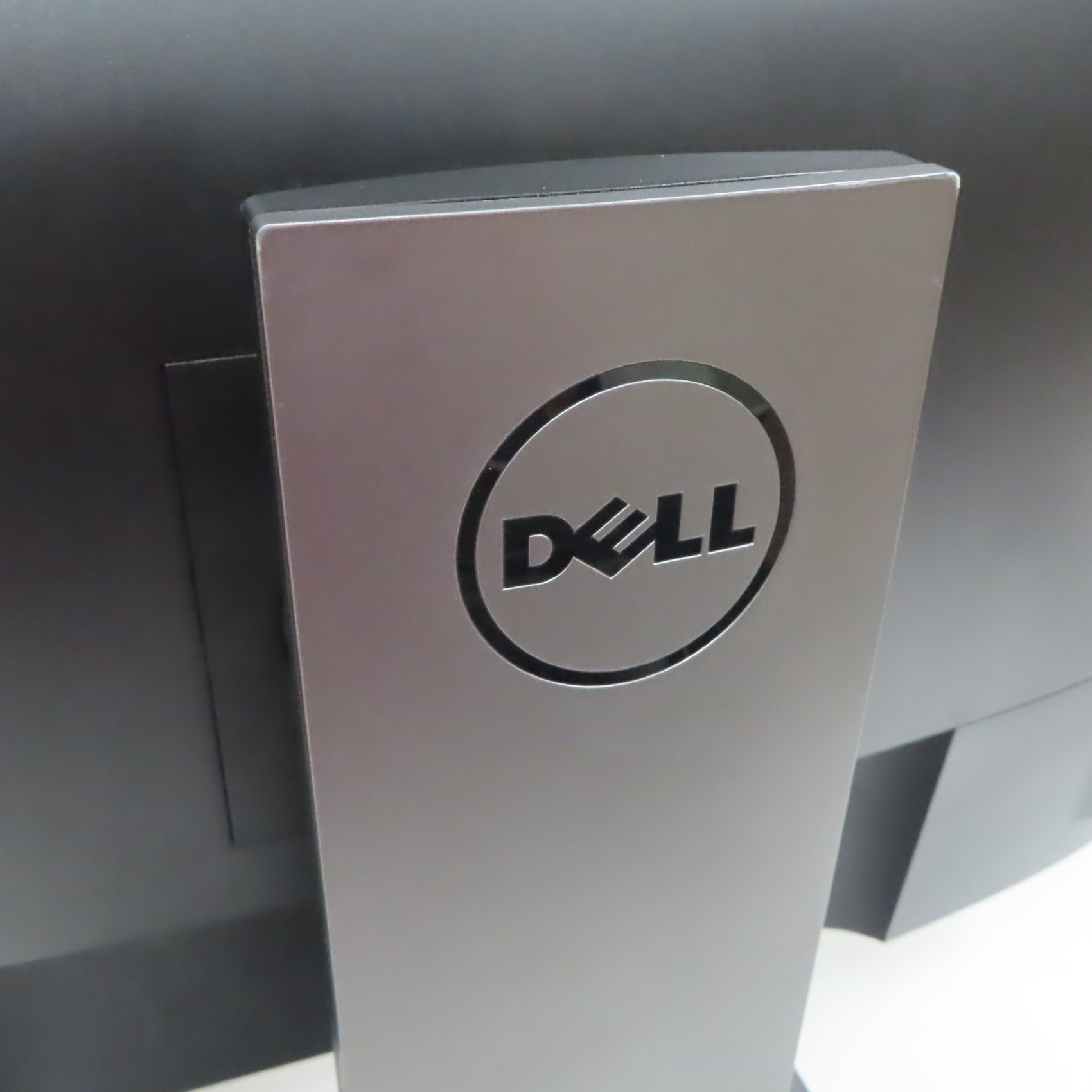 Dell P2418HZm 24" Video Conference 1080i (FHD) Monitor (Local Pick-Up Only)