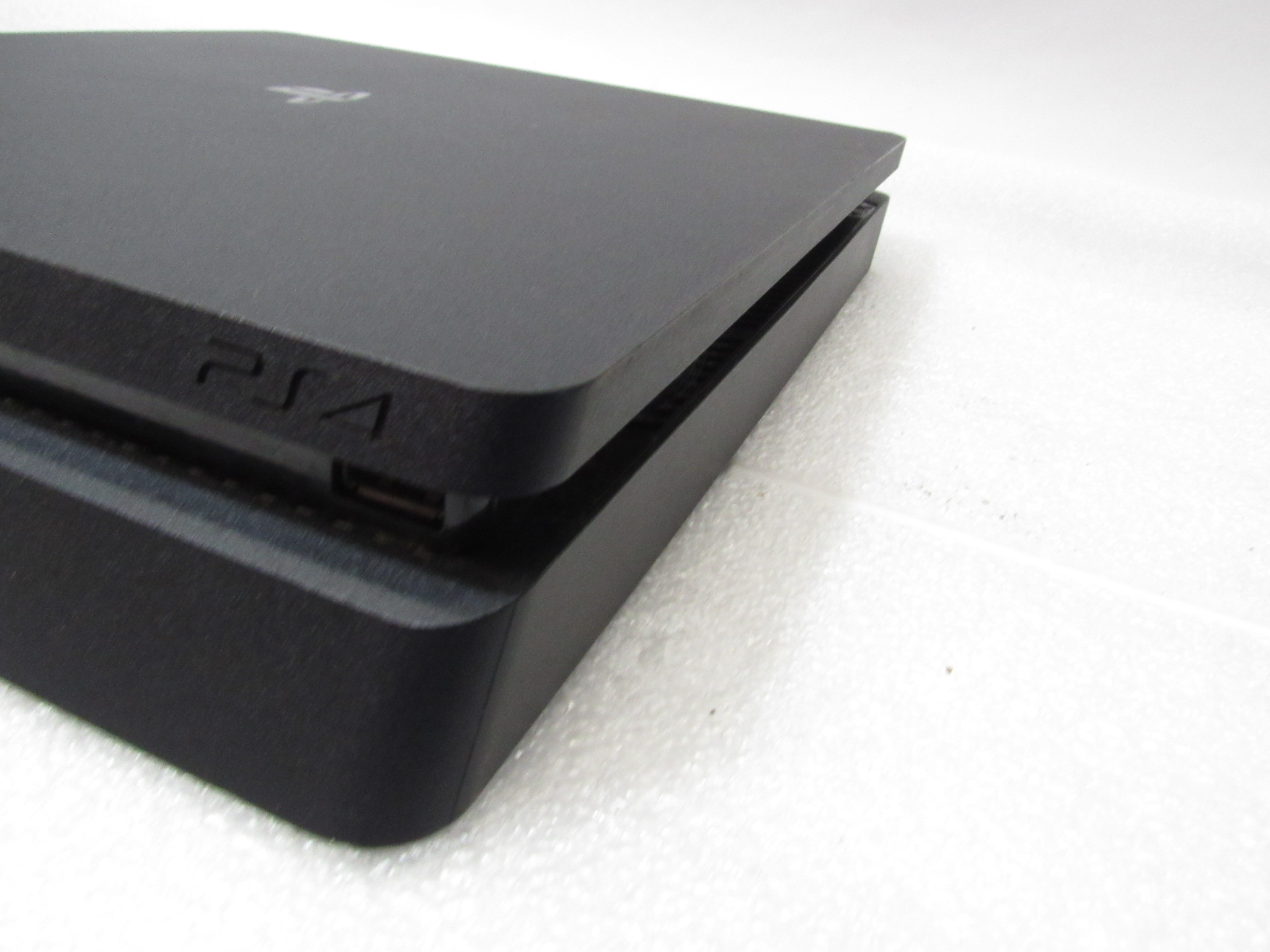 Sony CUH-1215A PlayStation 4 PS4 Slim 500GB Console Black