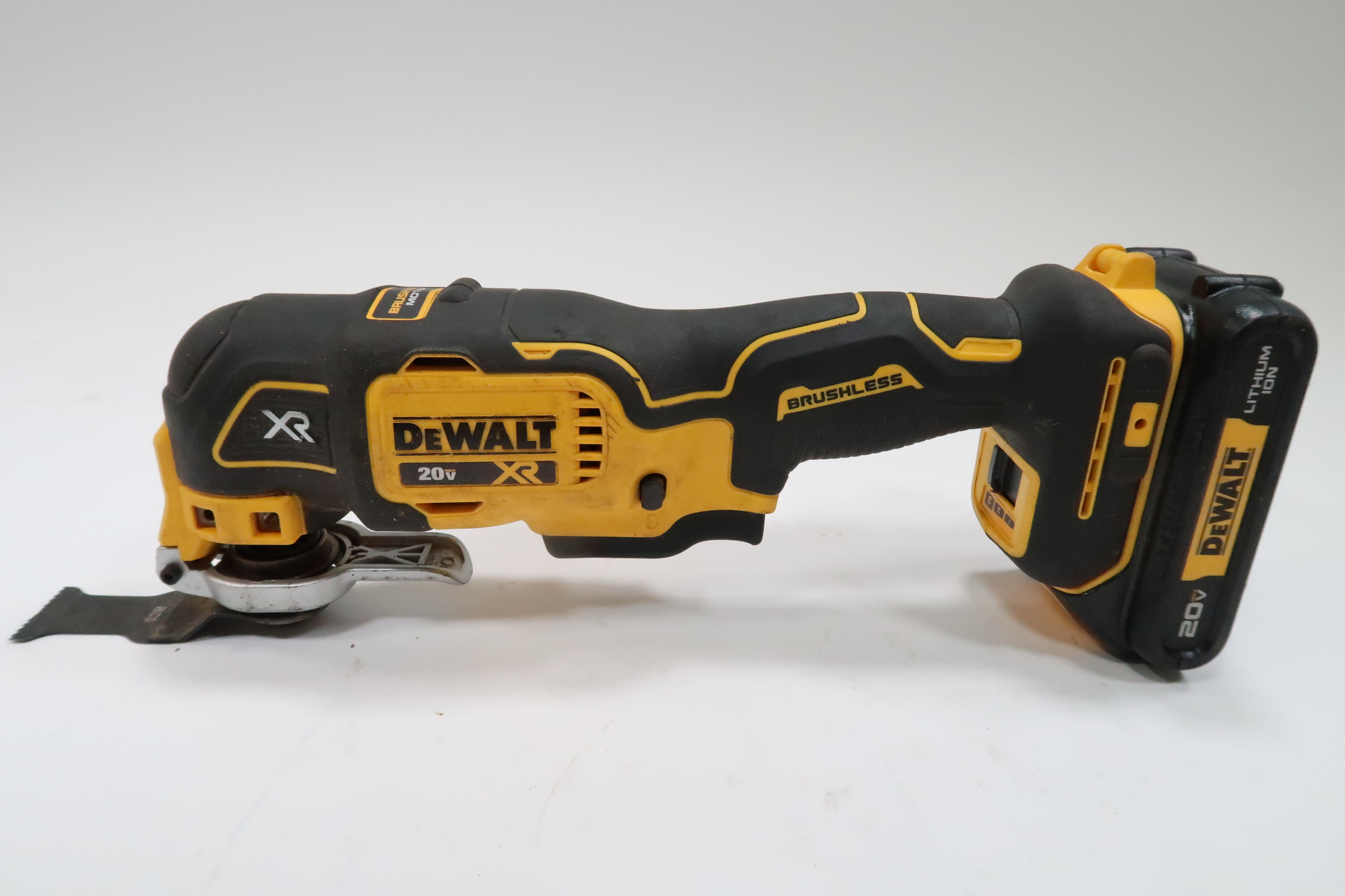 DeWalt DCS356 20V MAX XR Cordless Brushless 3-Speed Oscillating Multi ...