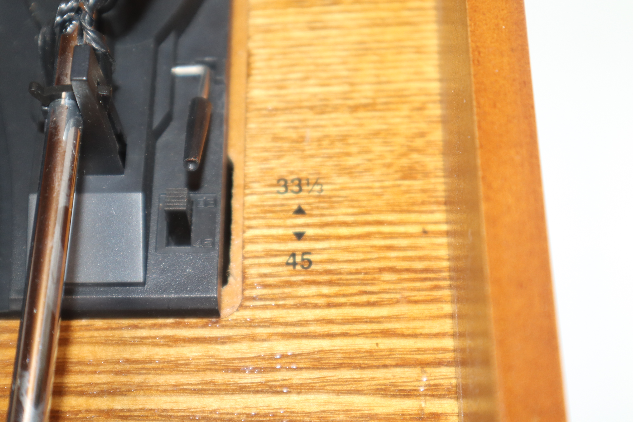 Thomas Museum Series TPC 747 O Brown Corded Turntable Record Player