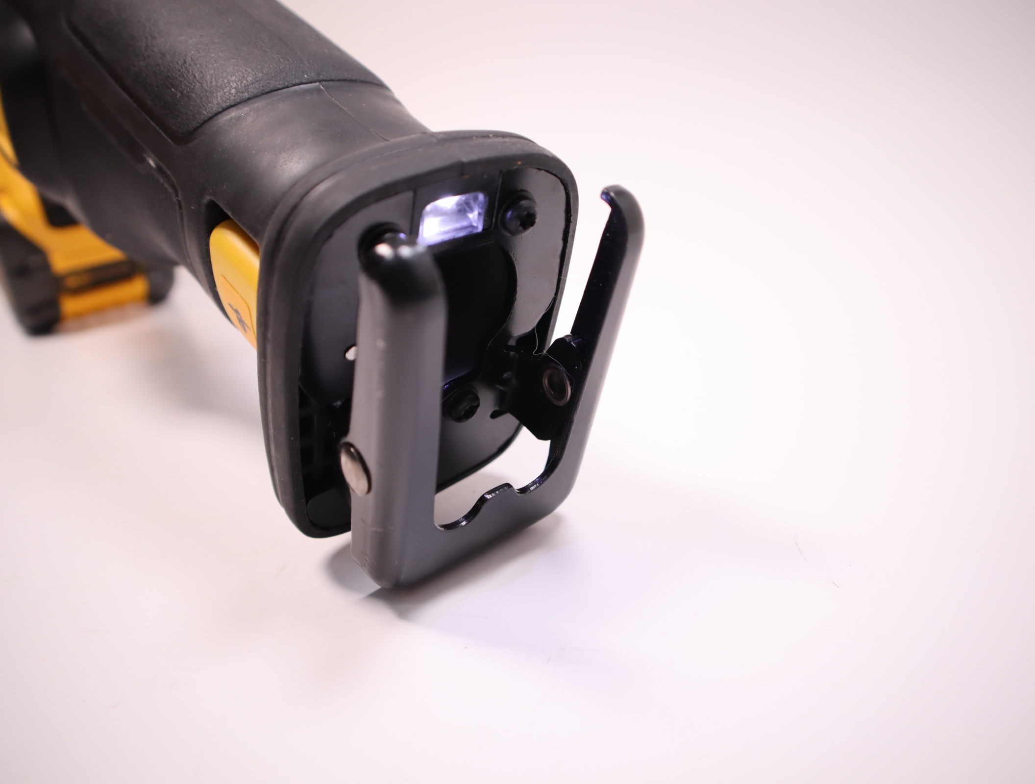 DeWalt DCS389 20/60-Volt Cordless Brushless Reciprocating Saw Kit