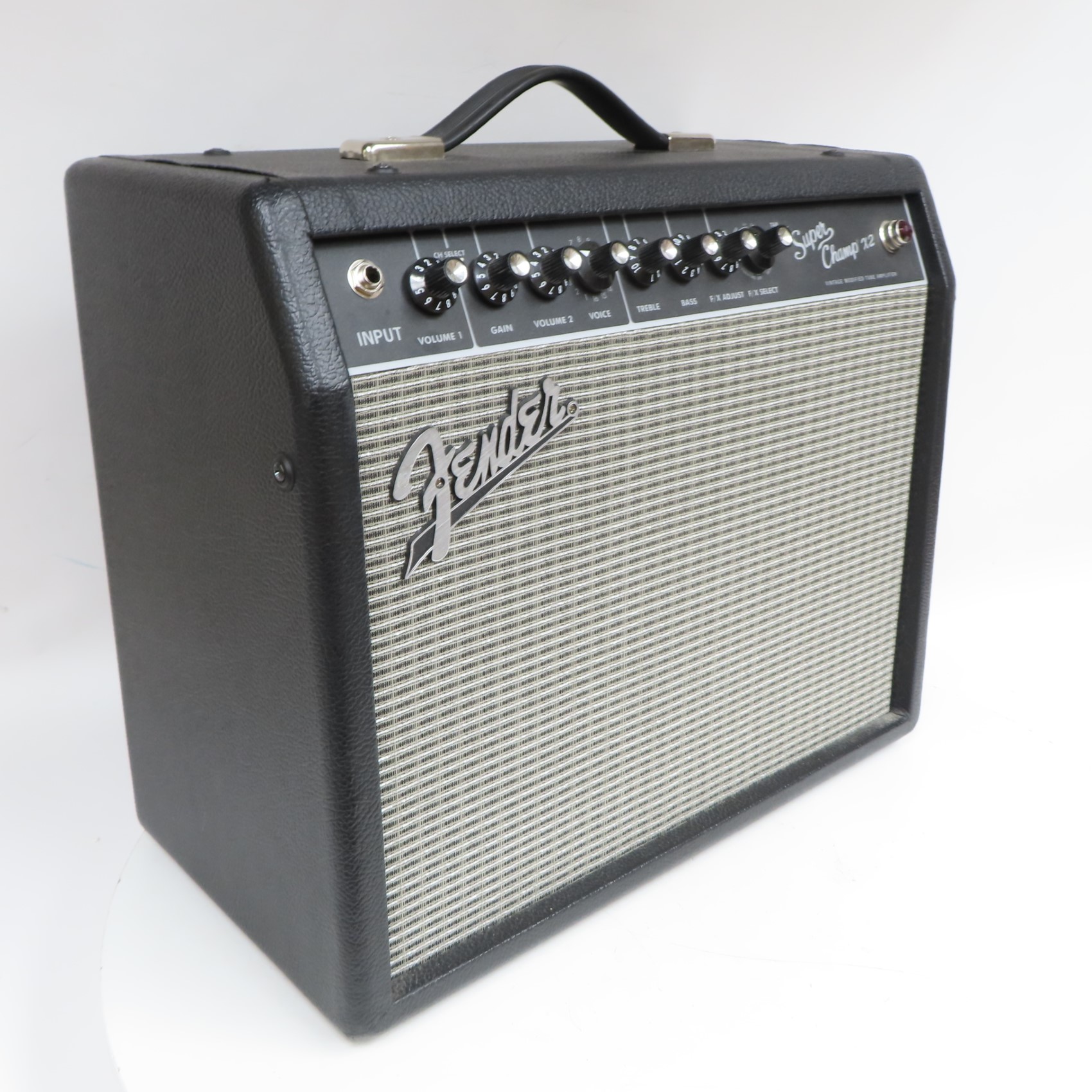 Fender Super Champ X2 2-Channel 15W RMS 1x10" Guitar Combo Amplifier