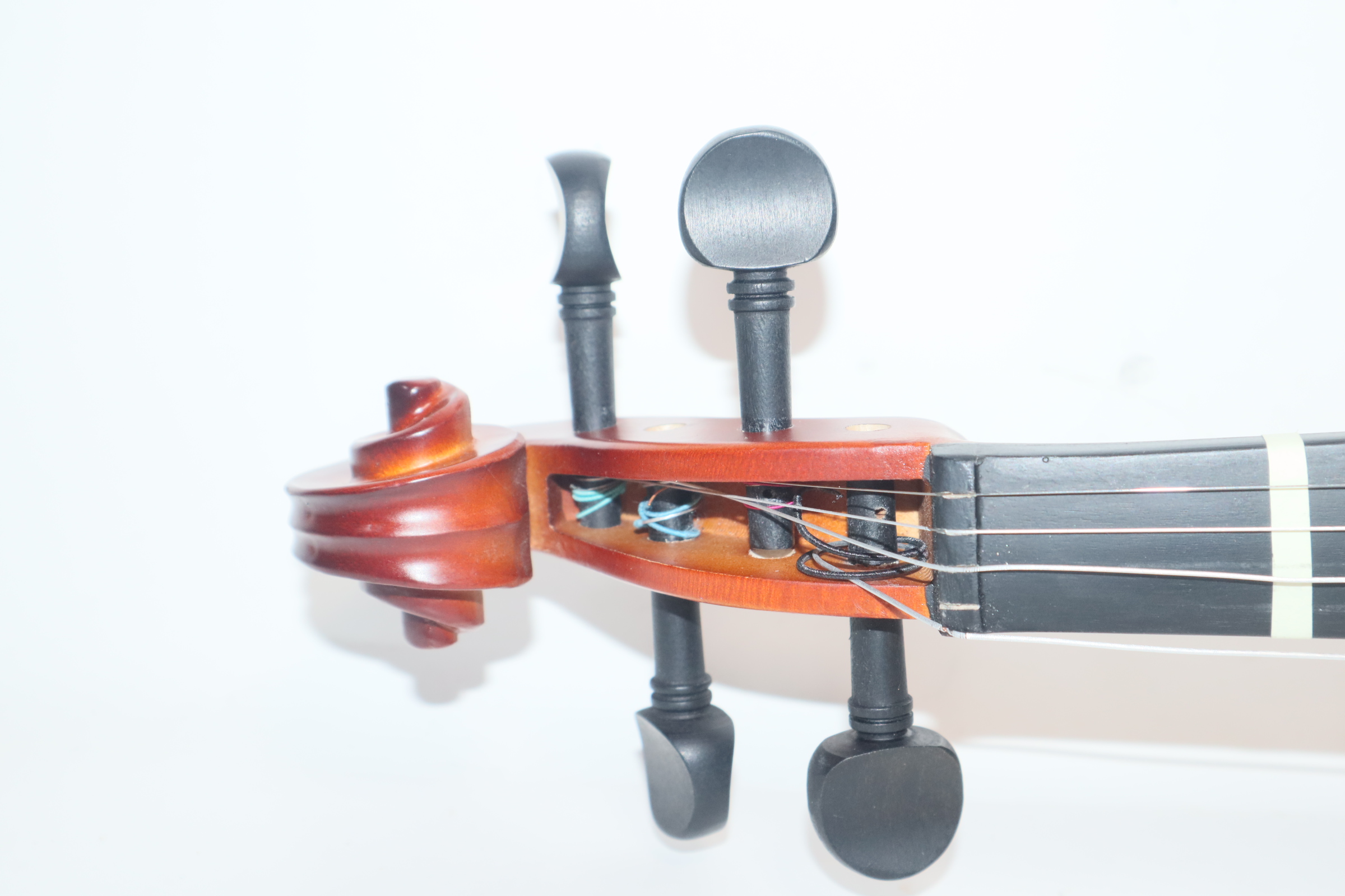 Mendini By Cecilio MV300 4/4 Satin Antique Student Violin 0483 & Bow & Case