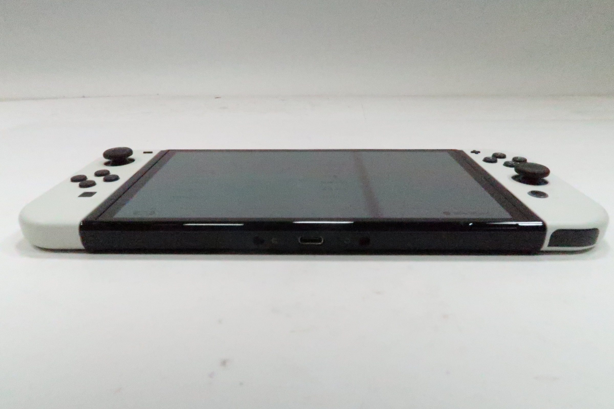 Nintendo HEG-001 Switch OLED Handheld Touchscreen Video Game Console 0626