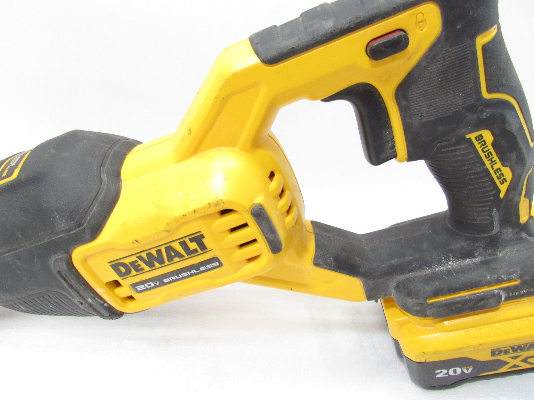 DEWALT DCS382 20-Volt MAX XR Lithium-Ion Cordless Brushless ... DEWALT DCS382 20-Volt MAX XR Lithium-Ion Cordless Brushless ...