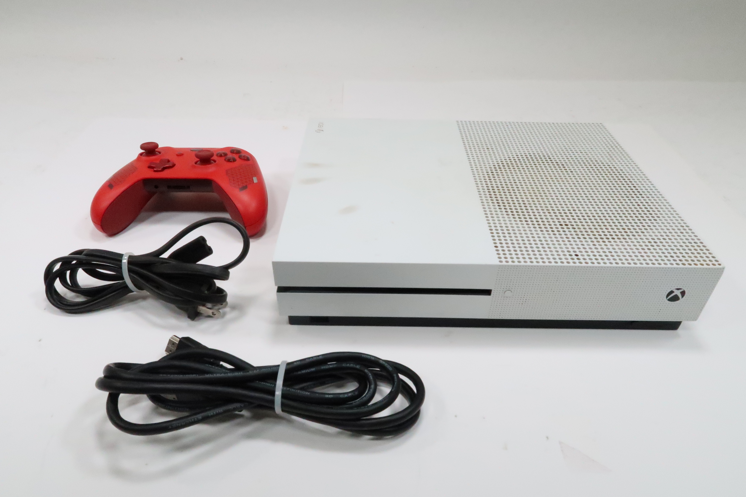 Microsoft 1681 Xbox One S 1TB Video Game Console 7420