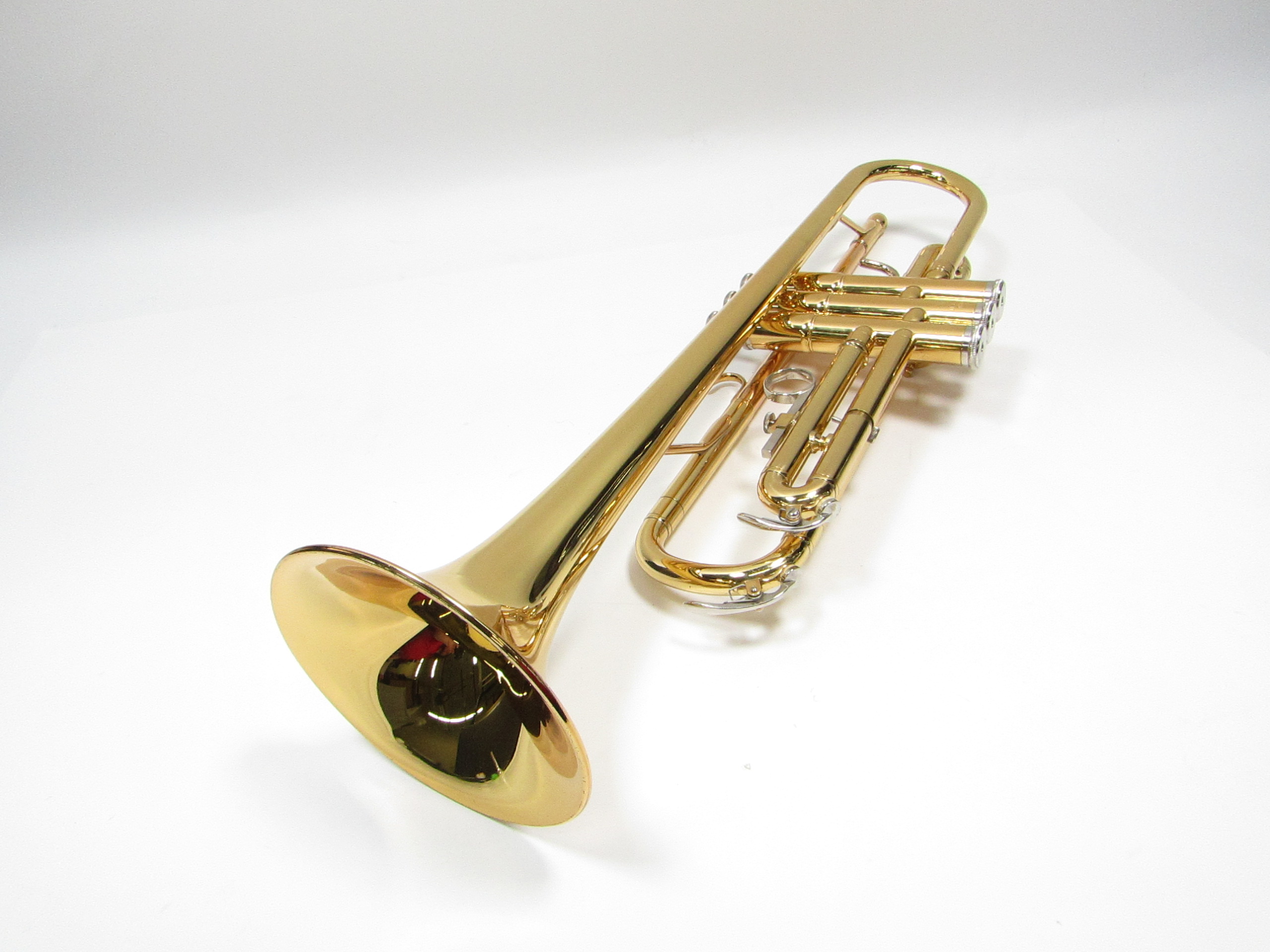 Yamaha YTR-2330 Student Bb Trumpet Gold Lacquer
