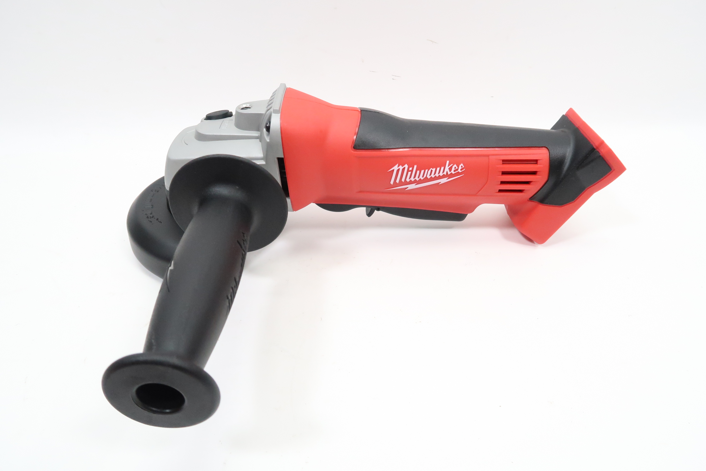 Milwaukee 2696-26 18V Lithium-Ion Cordless Combo Tool Kit (6-Tool)